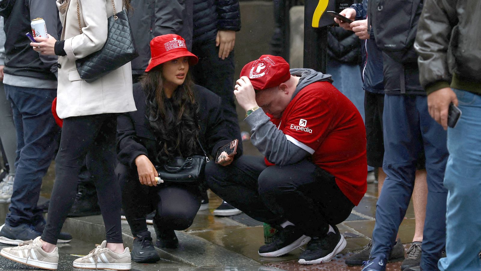 Liverpool FC parade: How the crash unfolded | UK News | Sky News