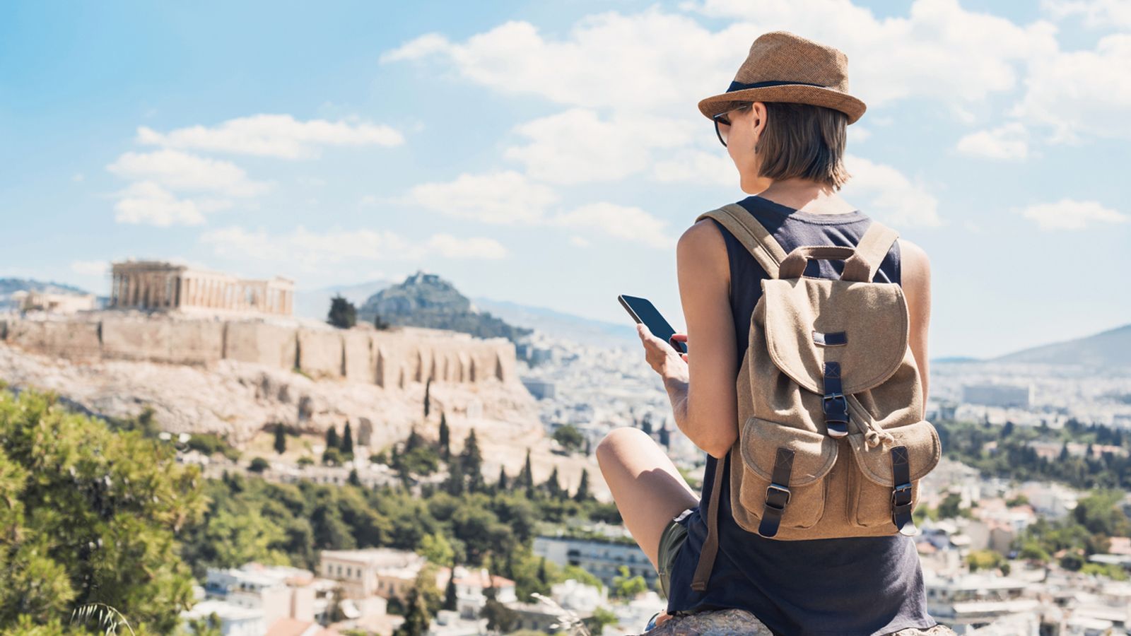 Holiday coming up? Here's how data roaming charges compare by network ...