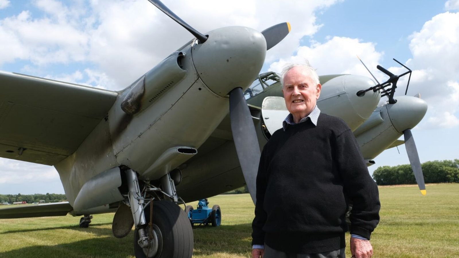 WWII Mosquito pilot who carried out 50 bombing raids across Germany ...