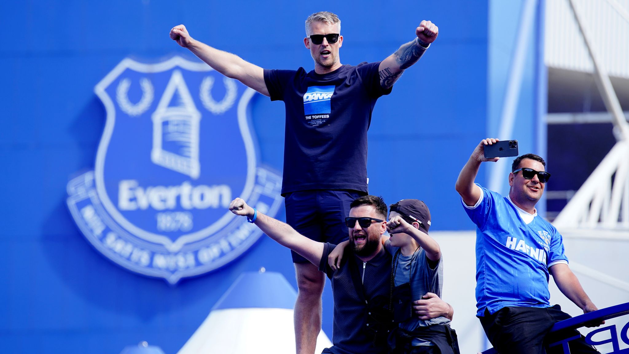 Everton bid farewell to Goodison Park in final men's game | UK News ...
