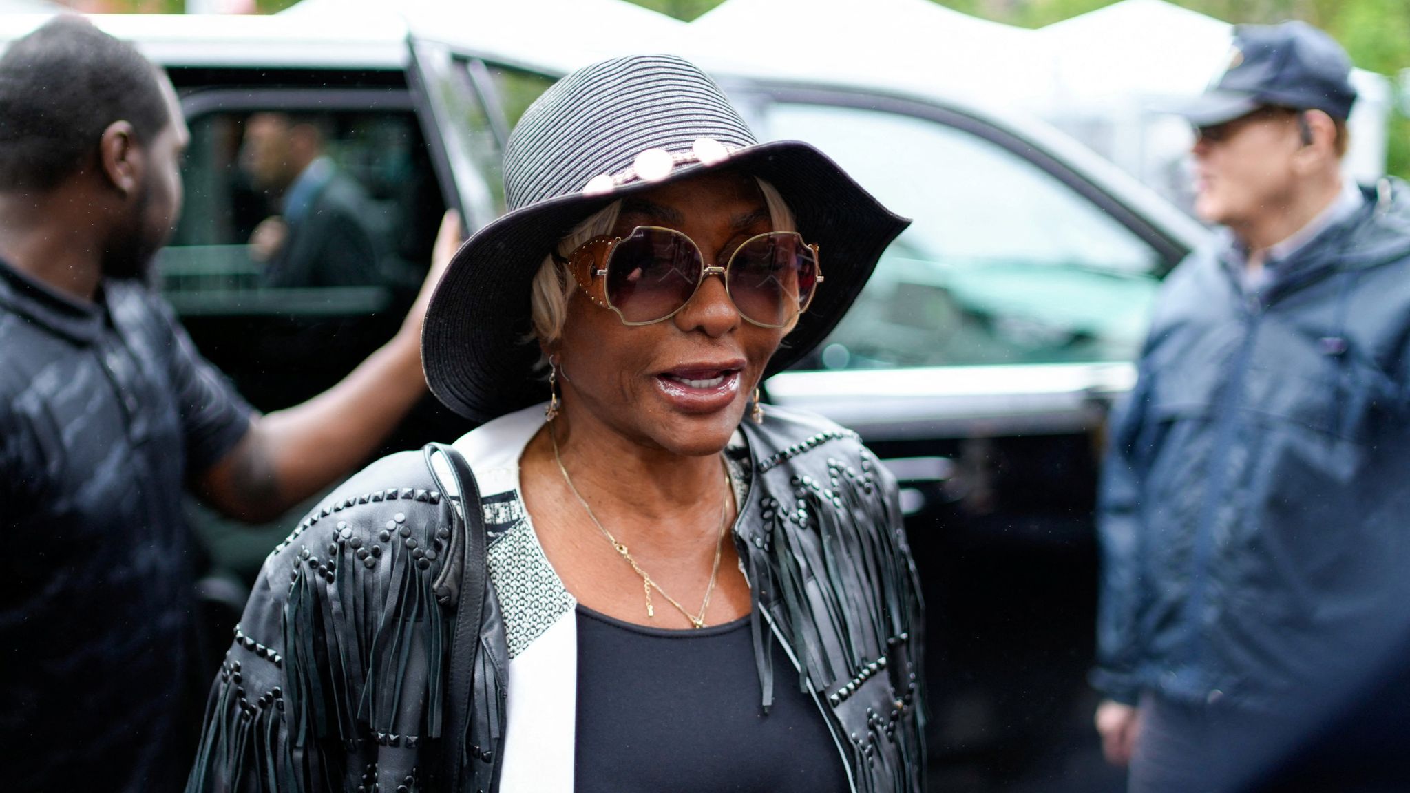 Former Sean 'Diddy' Combs assistant breaks down as she tells trial of alleged sexual assaults ...