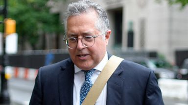 Former Sean 'Diddy' Combs assistant breaks down as she tells trial of ...