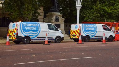 Thames Water creditors offer £1bn 'sweetener' in rescue deal | Money ...