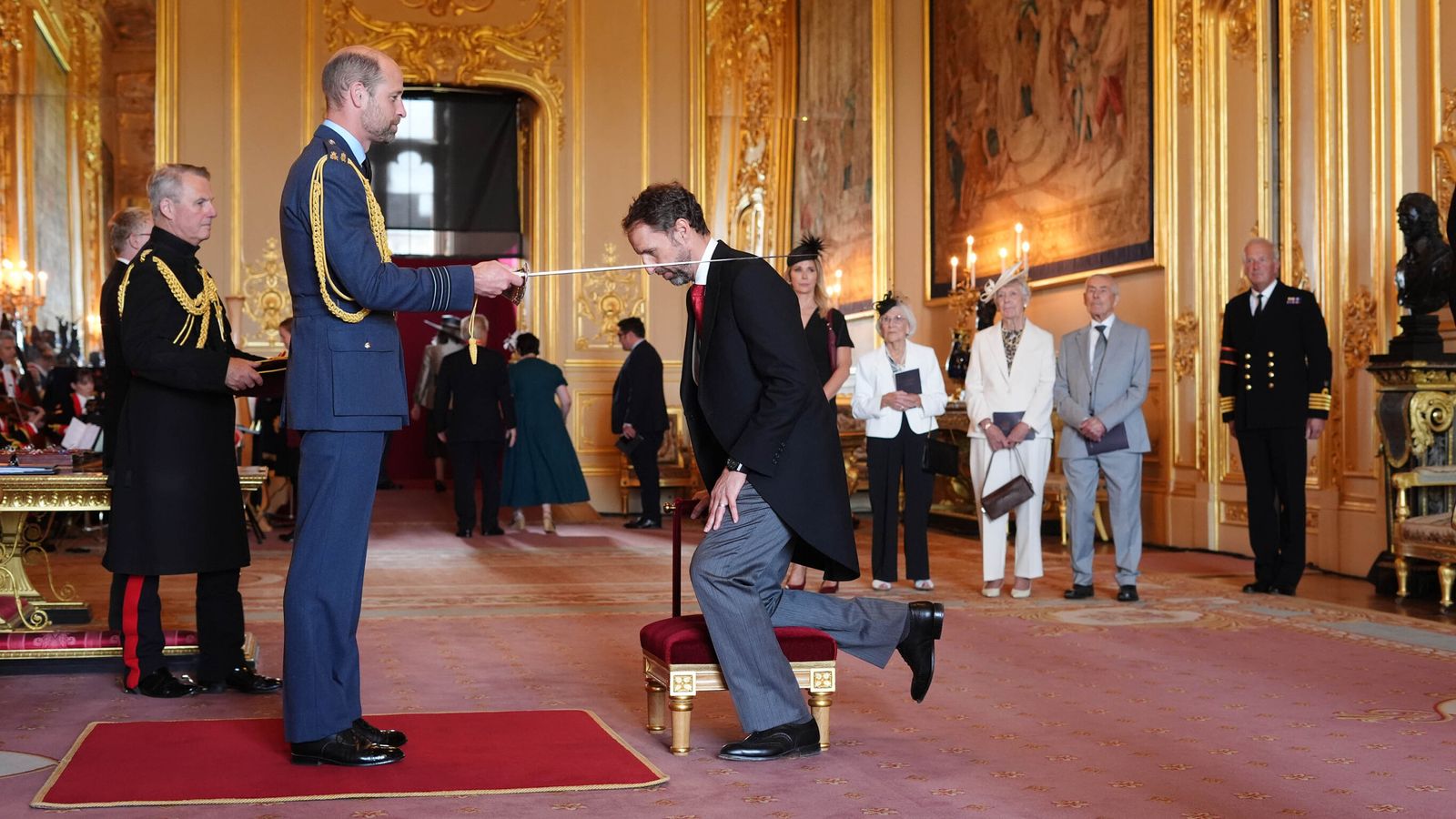 Former England boss Gareth Southgate receives knighthood | UK News ...