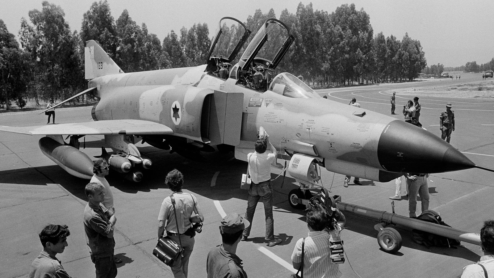 Why Israel has long been believed to have a nuclear weapons programme ...