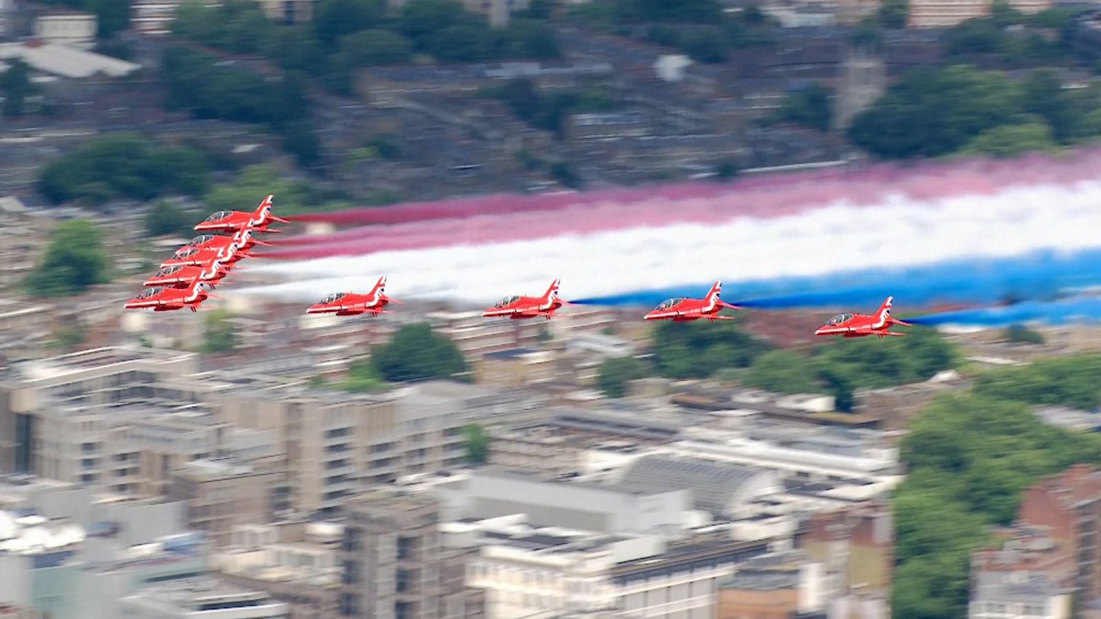 Red Arrows and over a thousand soldiers mark King Charles's official ...