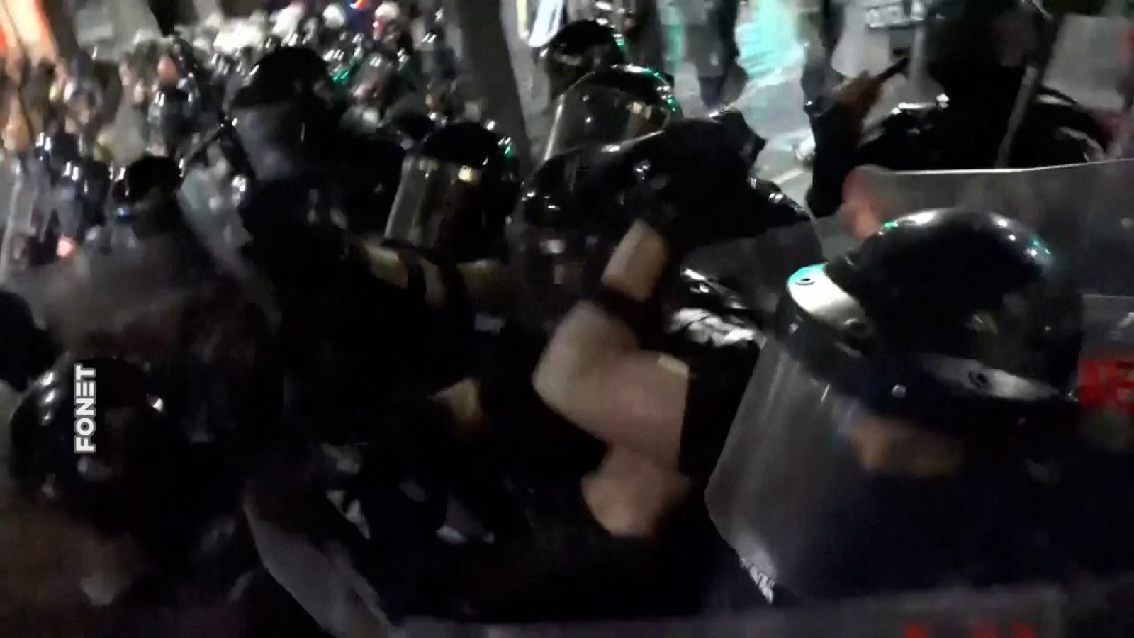 Riot police clash with protesters calling for end to Serbian president ...