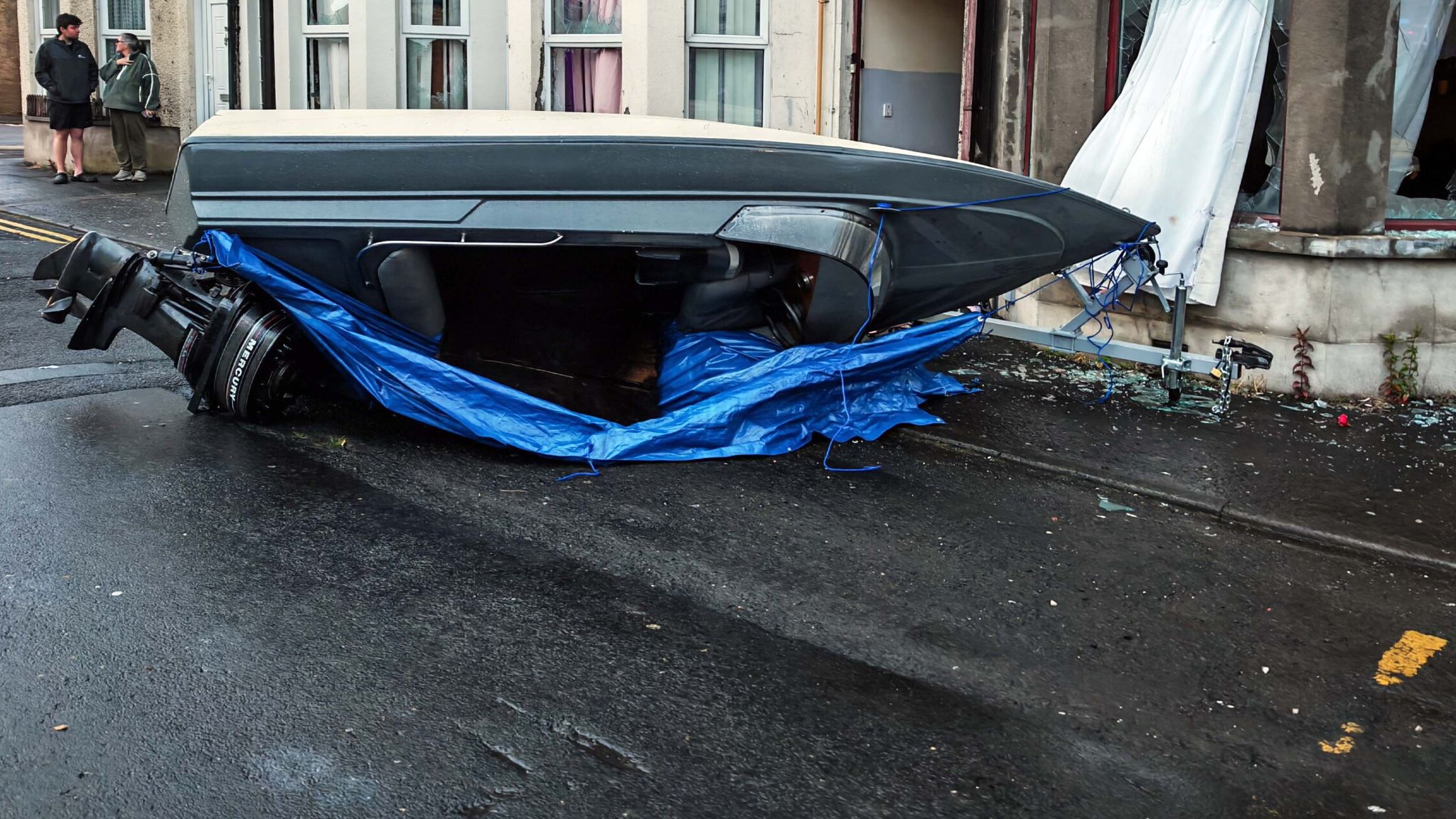 15 officers injured after masked rioters threw missiles as Northern ...