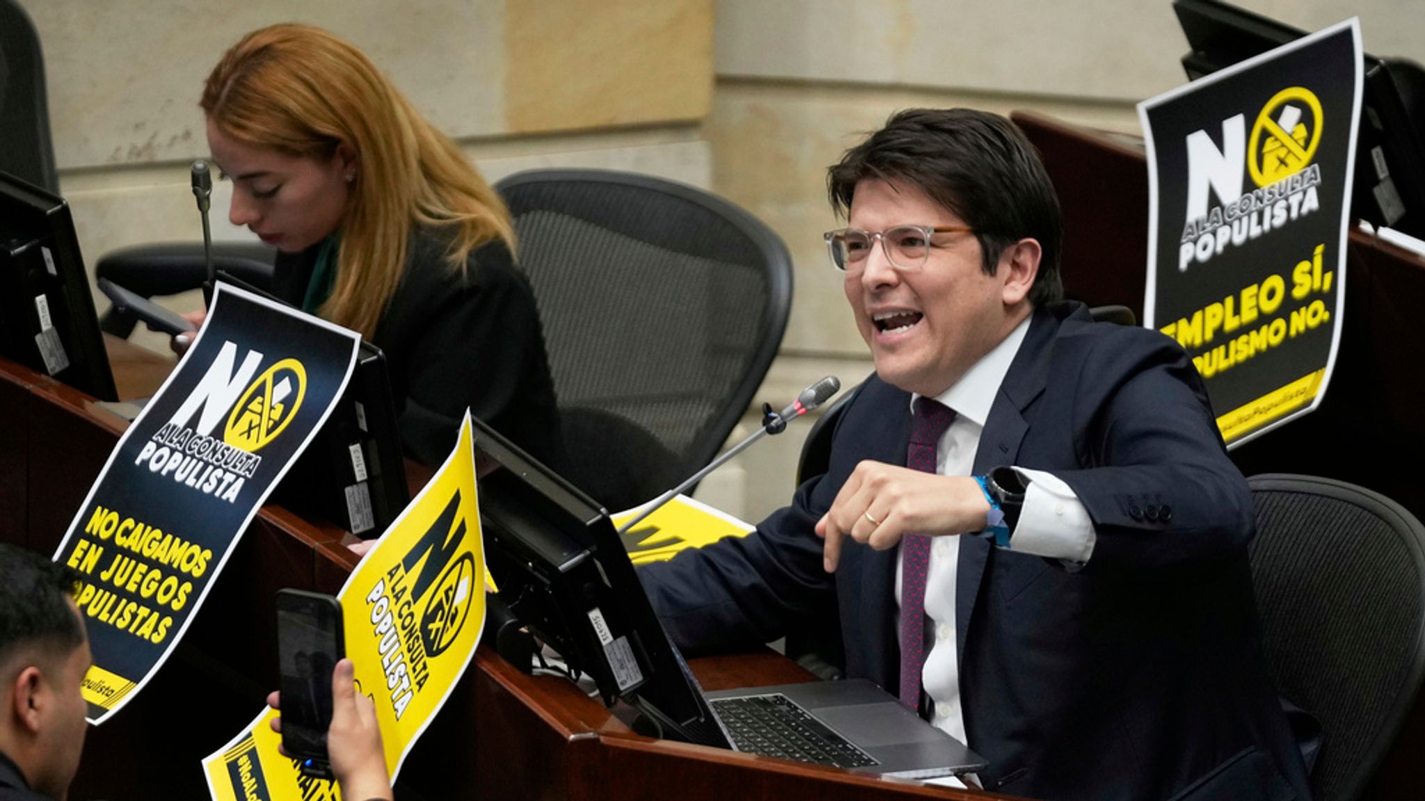 Miguel Uribe Turbay: Colombian presidential hopeful still in critical ...