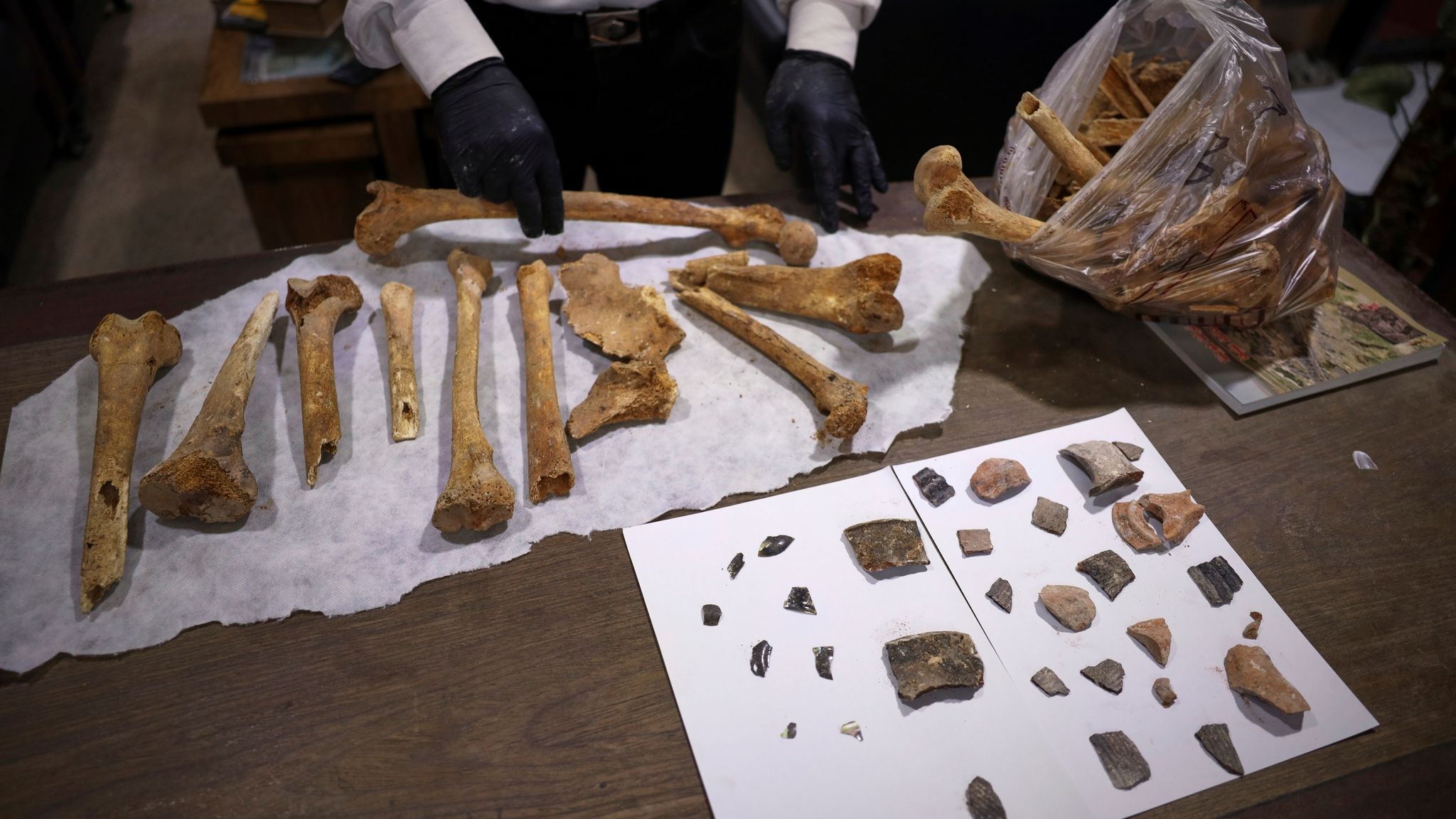 Syrian contractor discovers ancient Byzantine tomb complex during ...