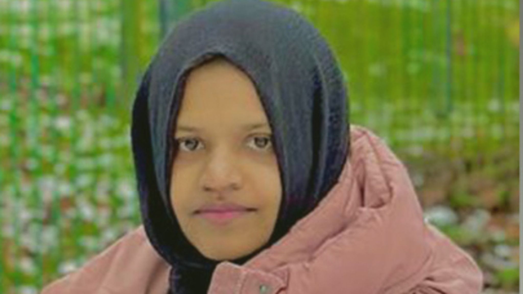 Husband spotted 'smiling' on bus after stabbing wife to death found ...