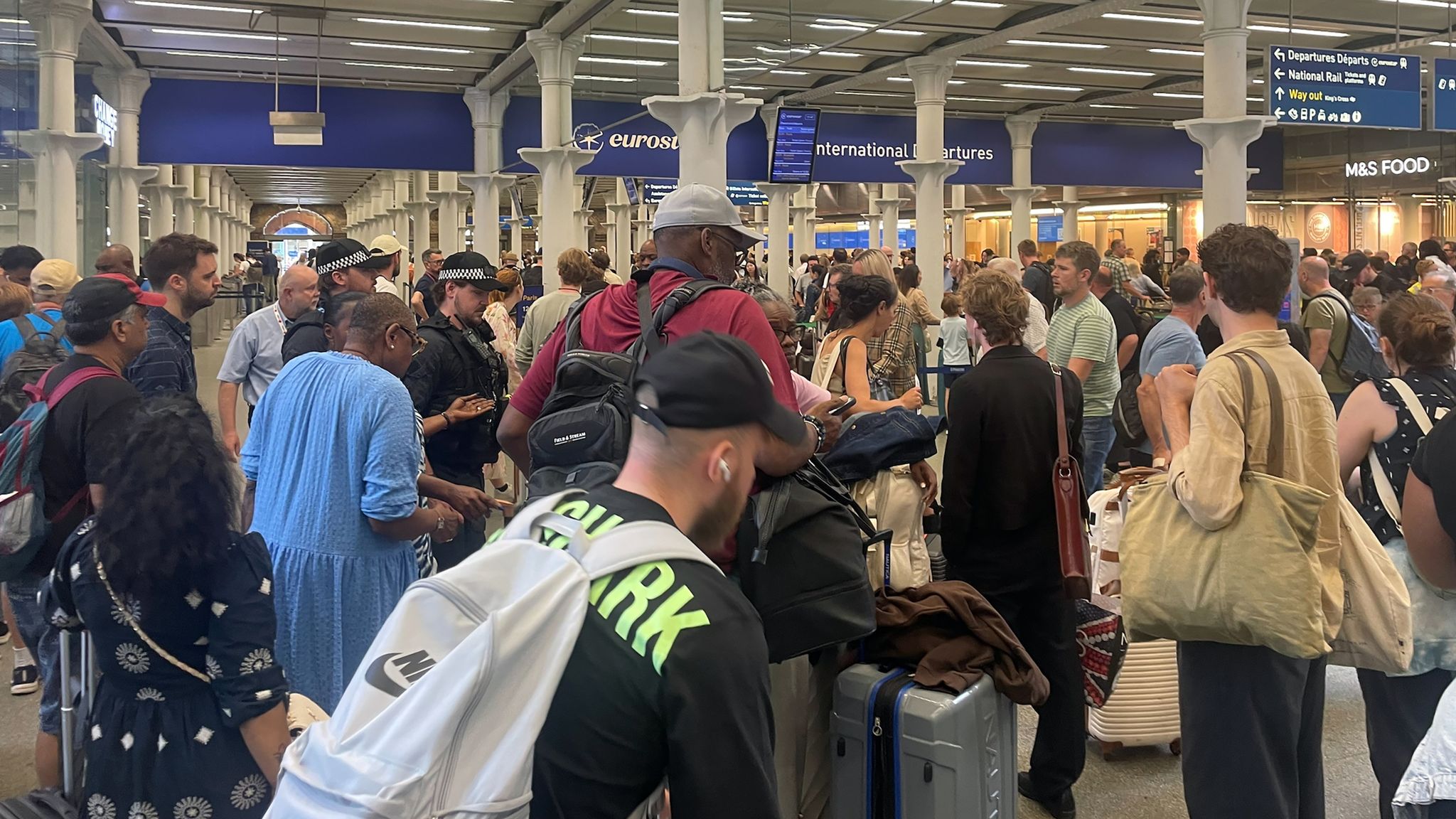 Thousands of Eurostar passengers facing cancellations and severe delays after cable theft | UK ...