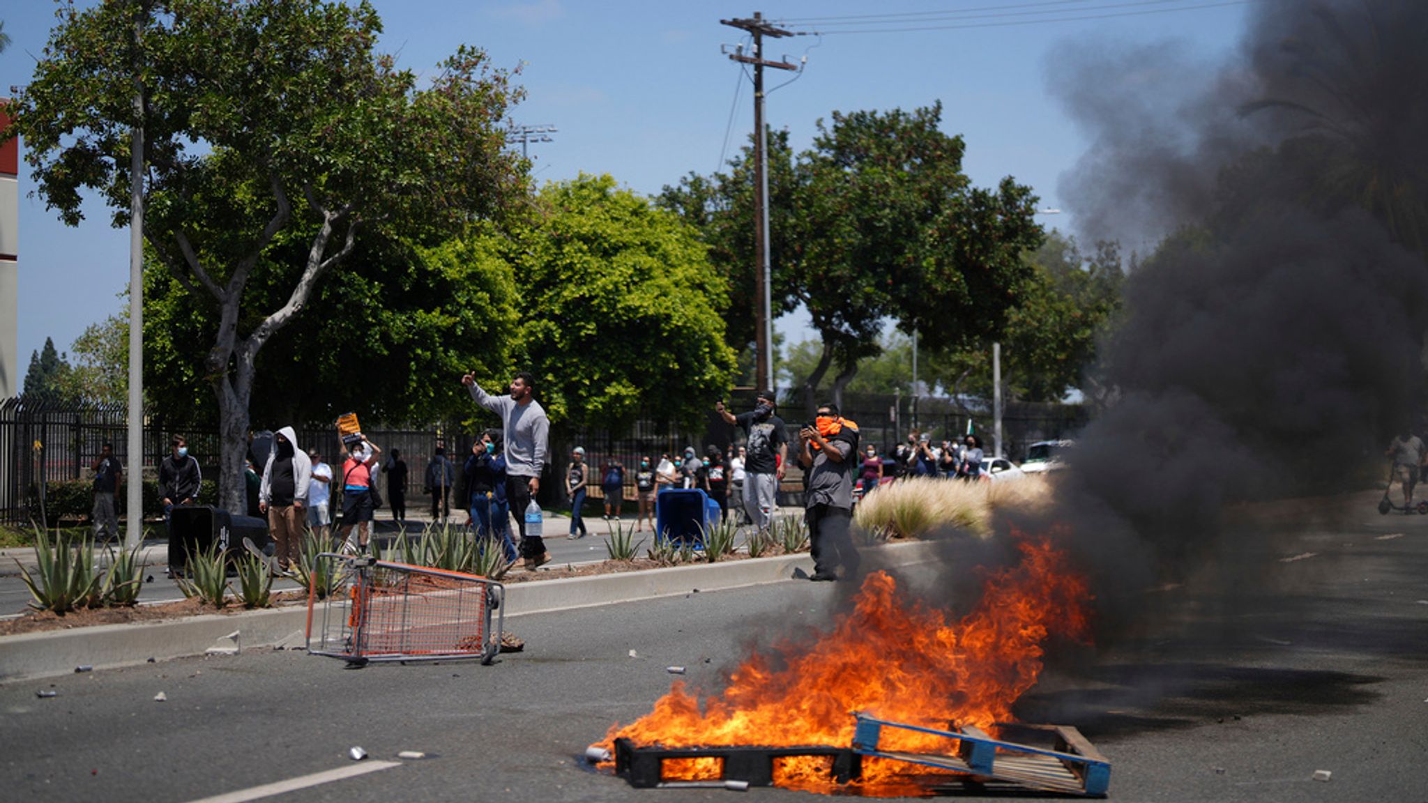 Trump deploys National Guard to LA immigration 'riots' after claiming ...