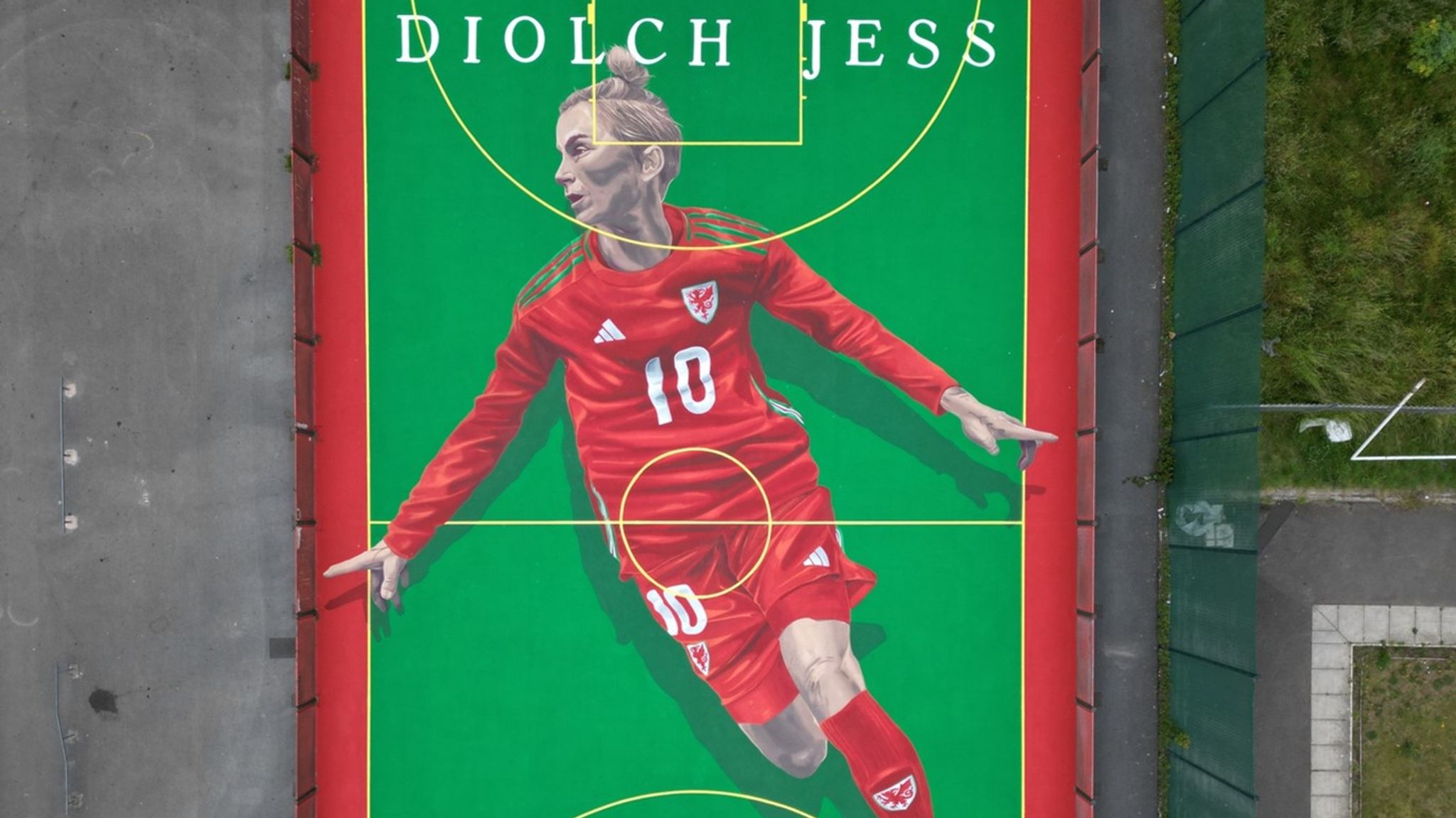 Jess Fishlock: Mural of Wales star unveiled in 'European first' | UK ...