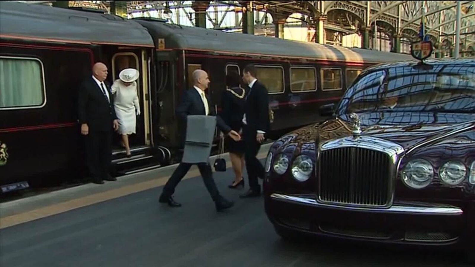 Royal train to be scrapped by Palace in cost-saving measure | News UK ...