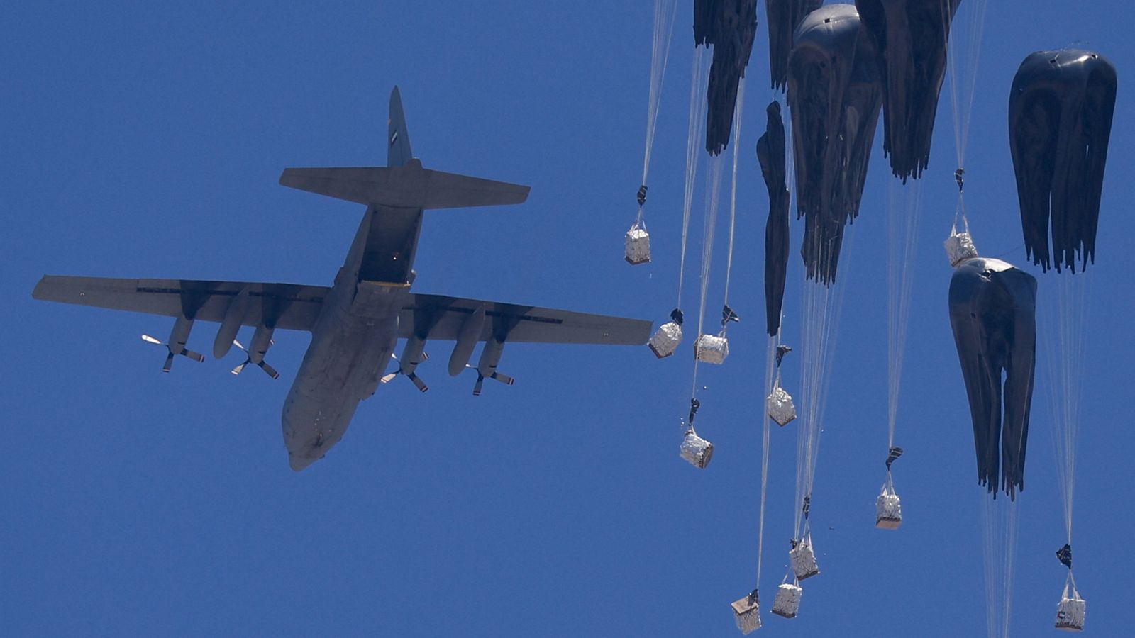 Israel announces 'tactical pause' in fighting - as Jordan and UAE start ...