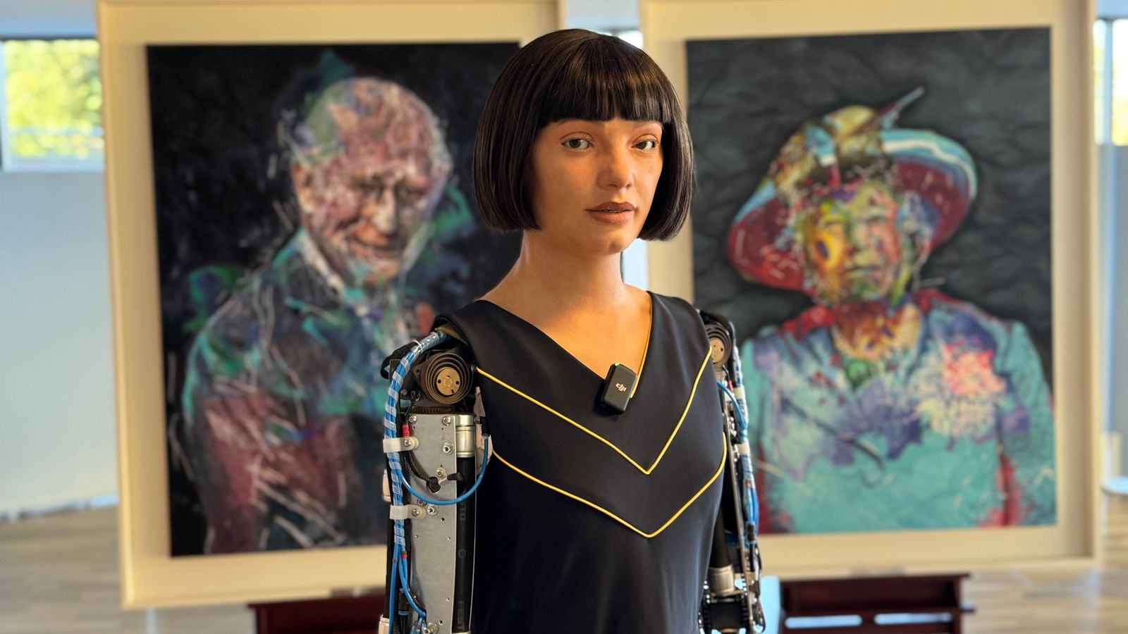 The King and AI: A humanoid robot has painted a picture of Charles. How ...