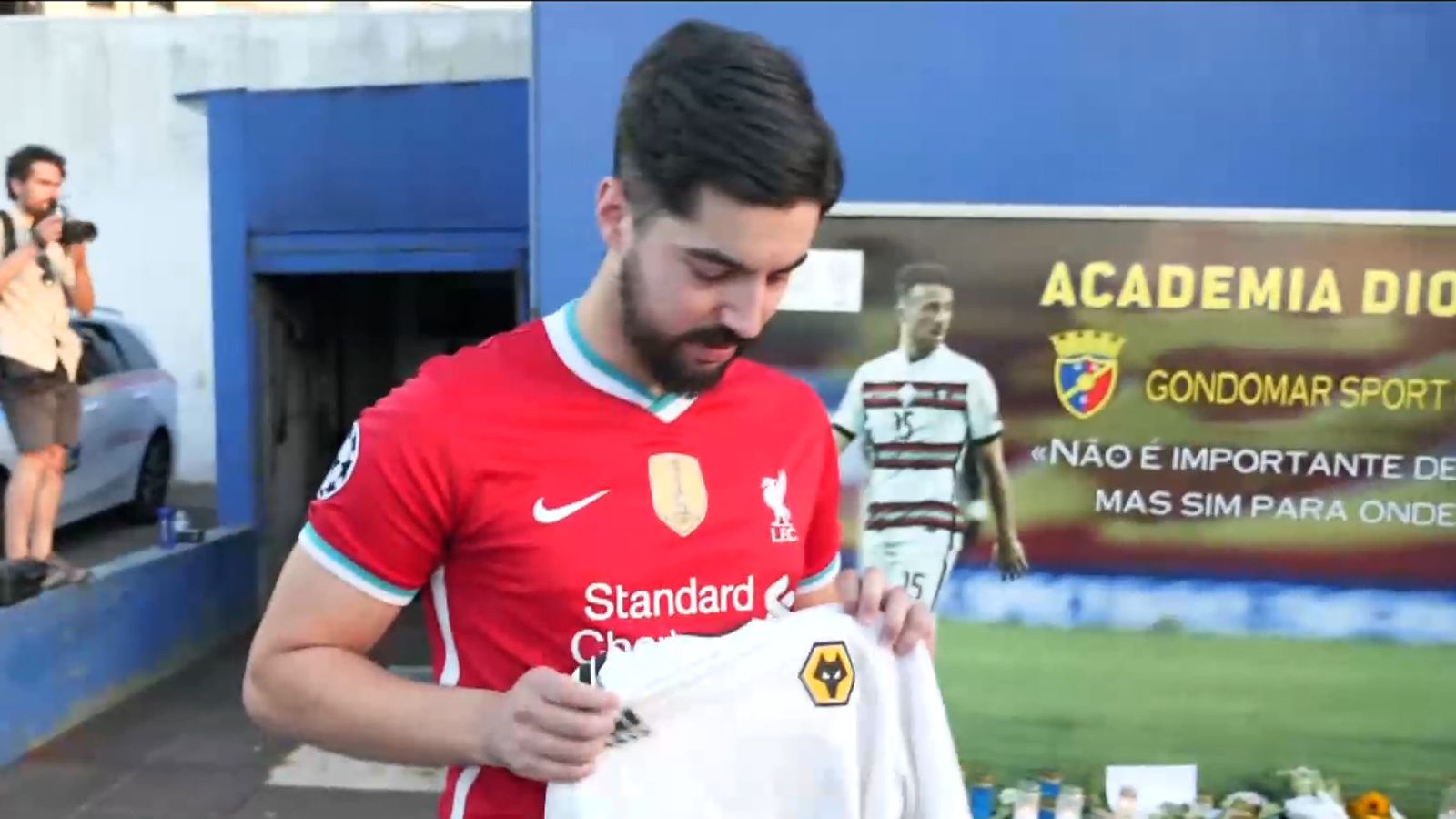 Diogo Jota's former teammate, Miguel Rocha, reacts to the loss of the ...