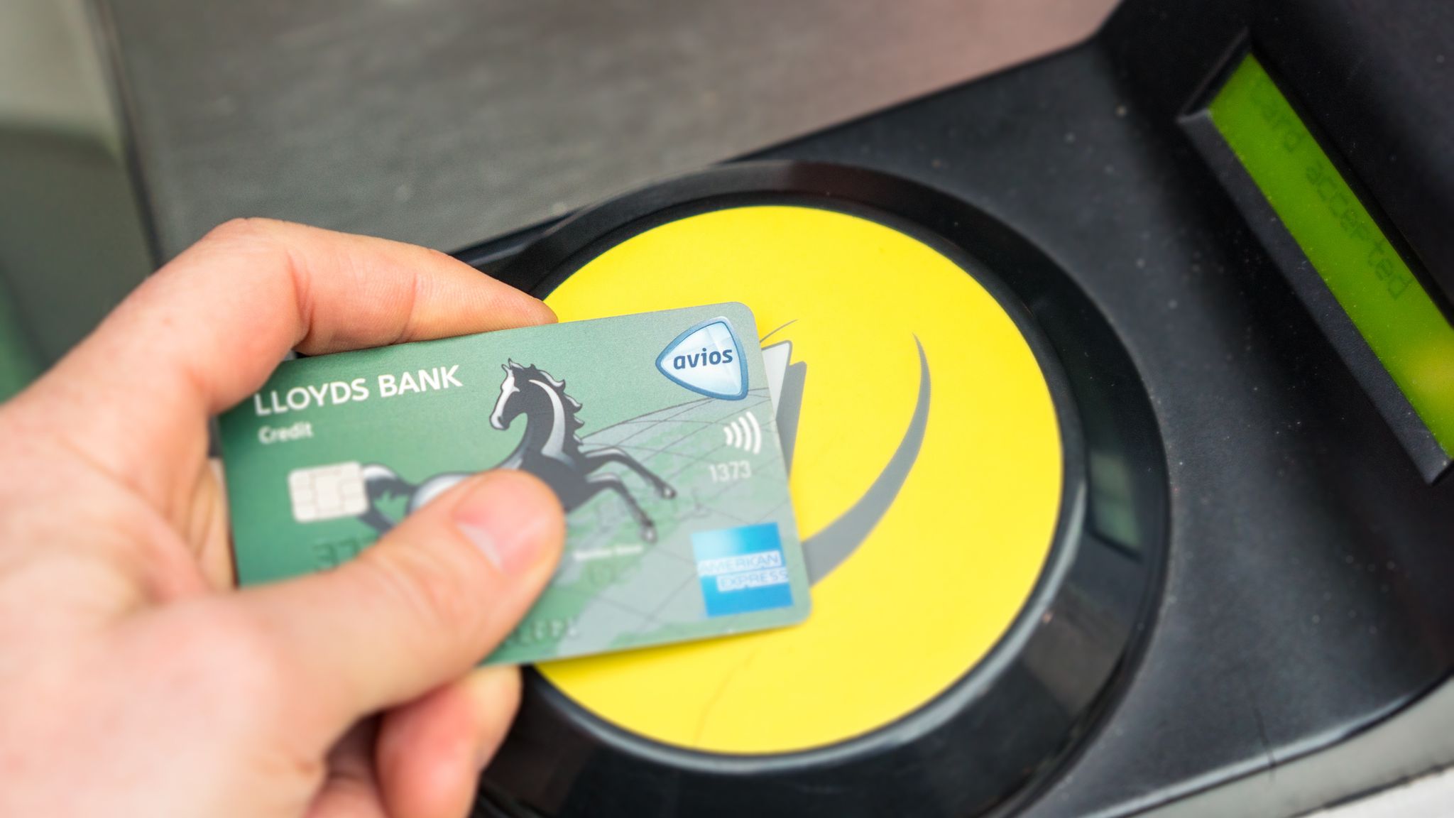 Lloyds Banking Group in talks to buy digital wallet provider Curve ...