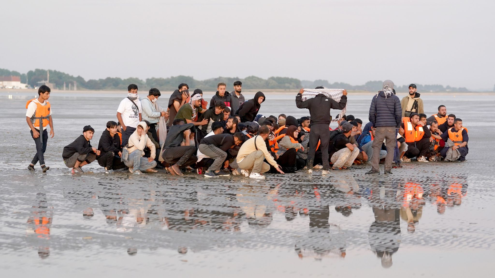 Home Office threatens asylum seekers with homelessness if they refuse ...