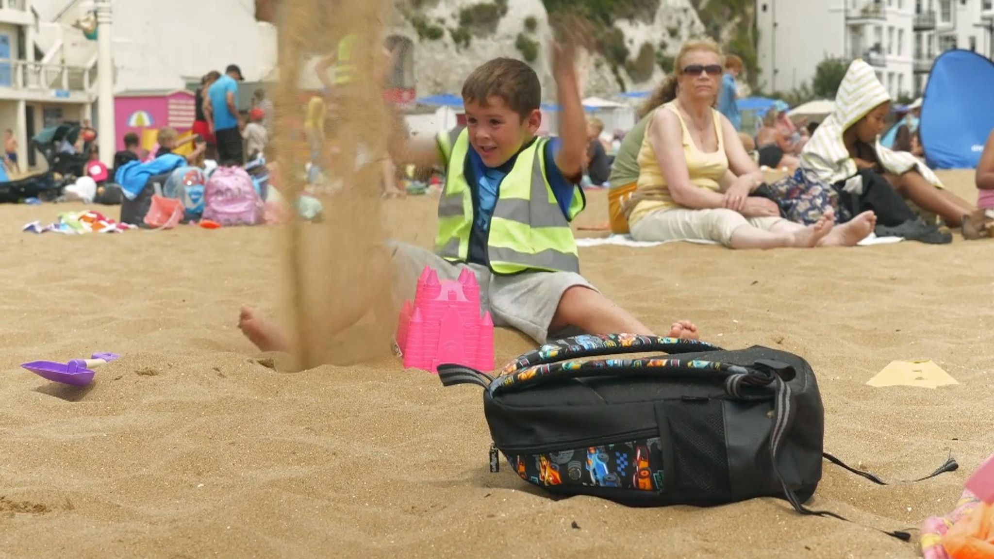 Sheer joy as kids see the sea for the first time, as cost of living's ...