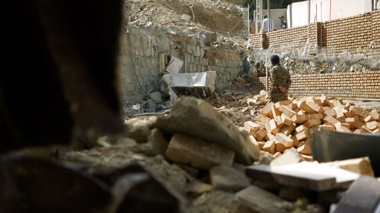 Keir Starmer compares Nigel Farage's economic plans to Liz Truss as he ...