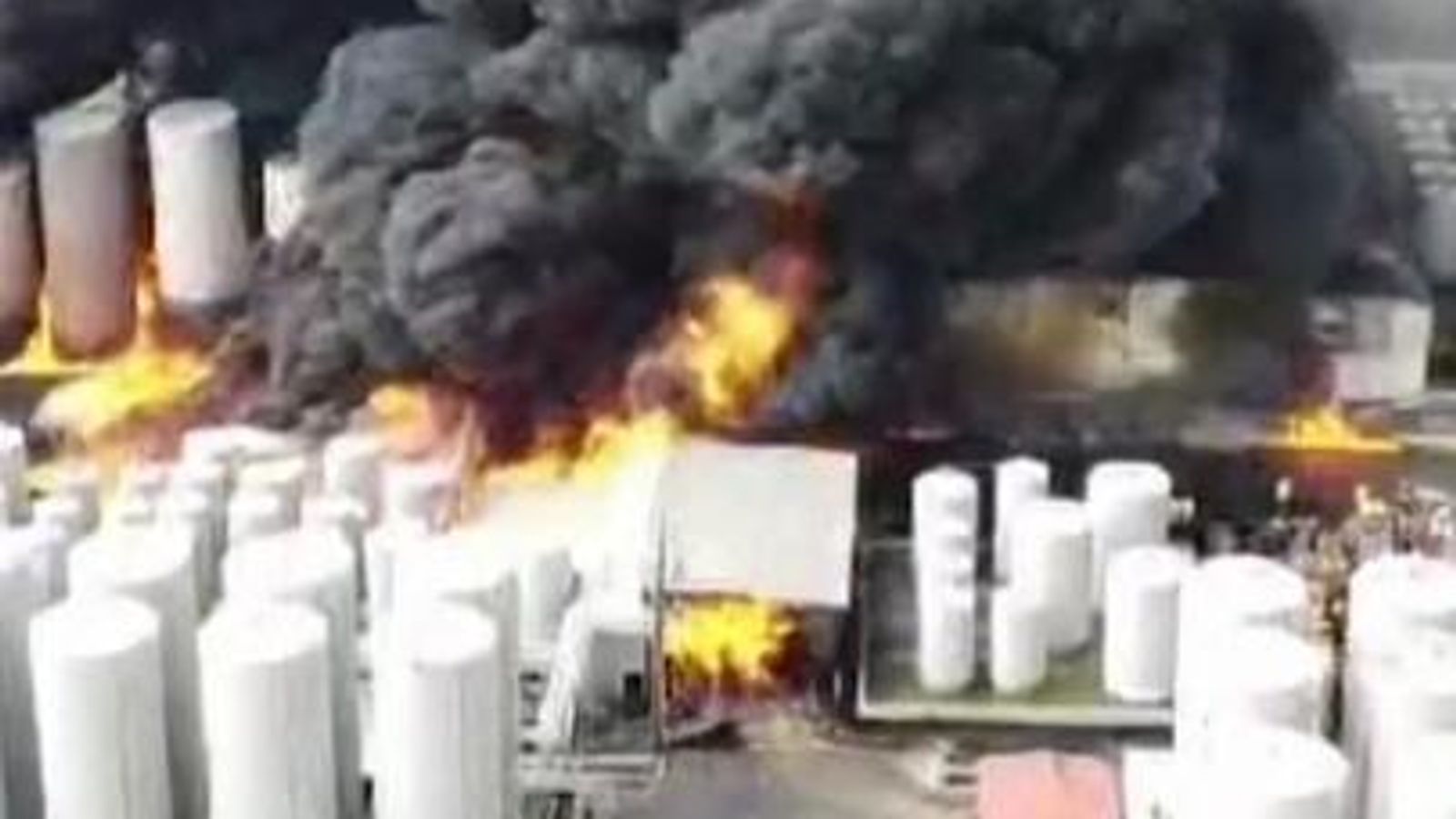 Louisiana explosion forces nearby residents to evacuate | US News | Sky ...