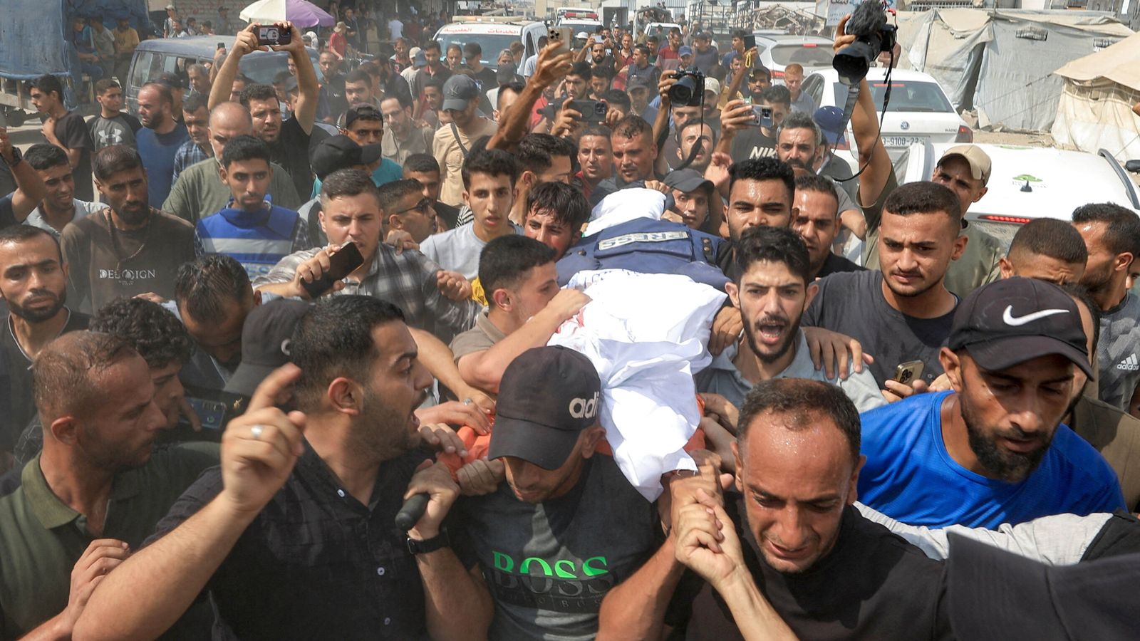 Funeral held for five Al Jazeera journalists killed in Israeli strike ...