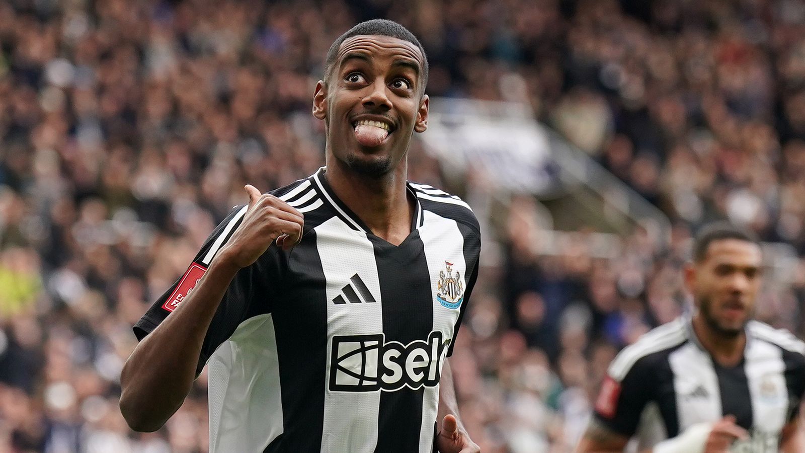 Liverpool announce signing of Alexander Isak for British record ...