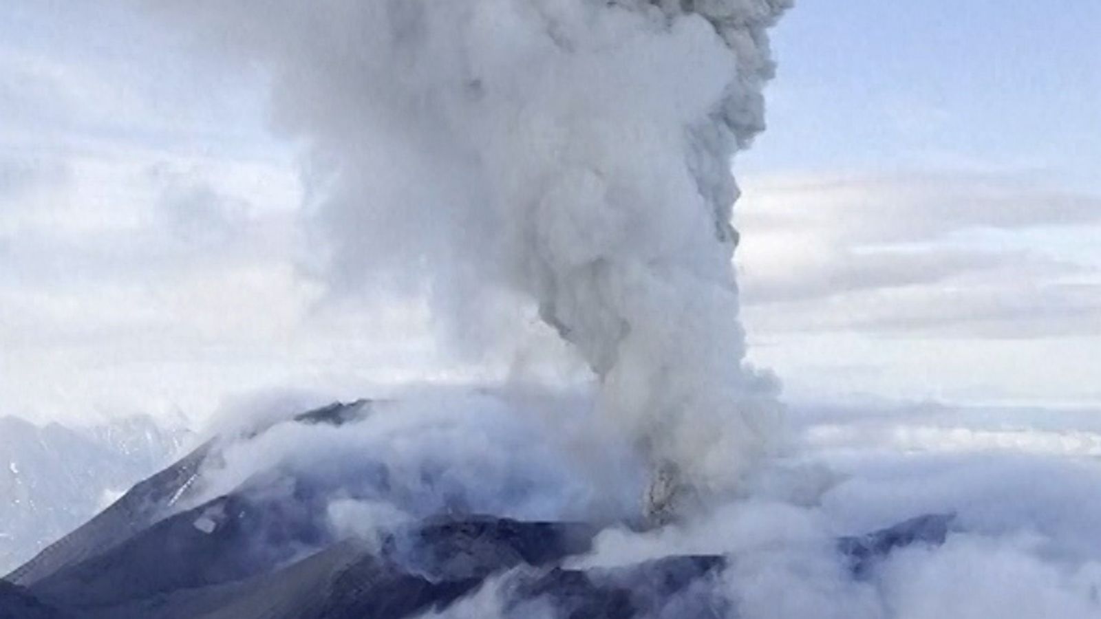 Volcano erupts for first time in more than 600 years in Russia's far ...
