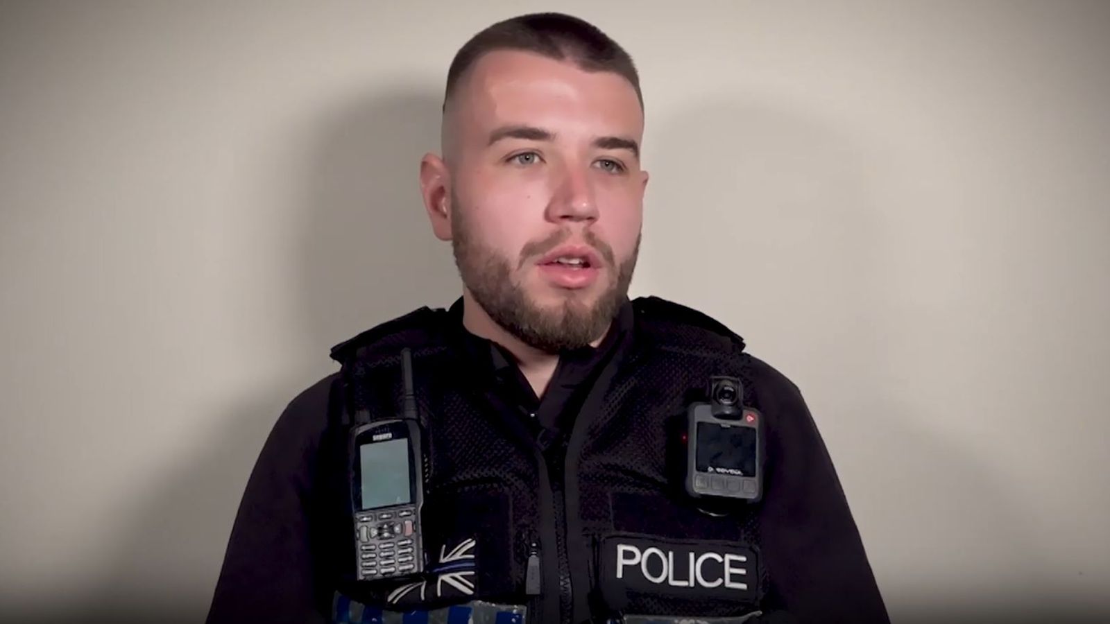 Police officer describes moment he was shot with crossbow - as attacker ...
