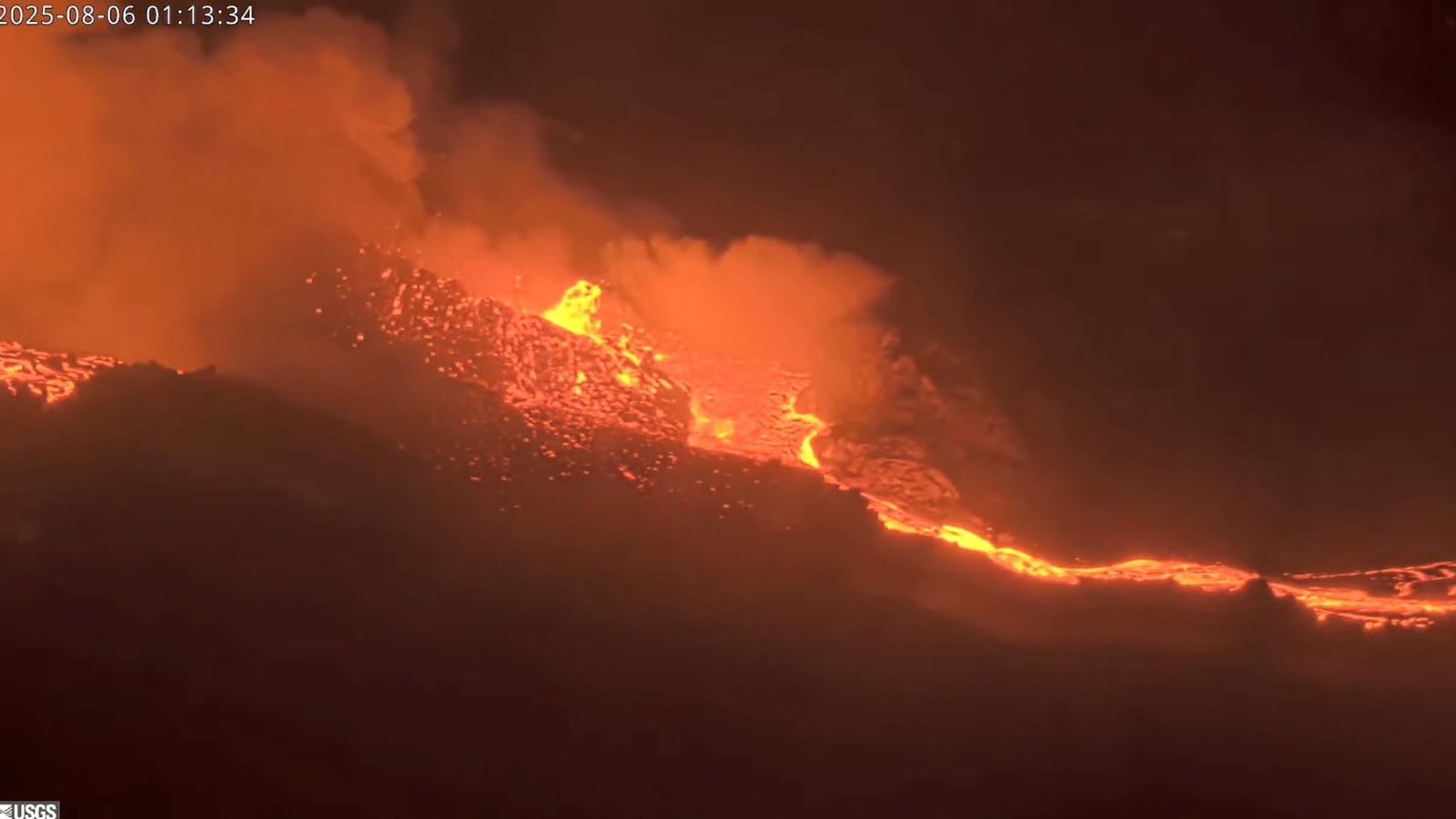 Lava fountains from Hawaiian volcano reach 300 feet | World News | Sky News