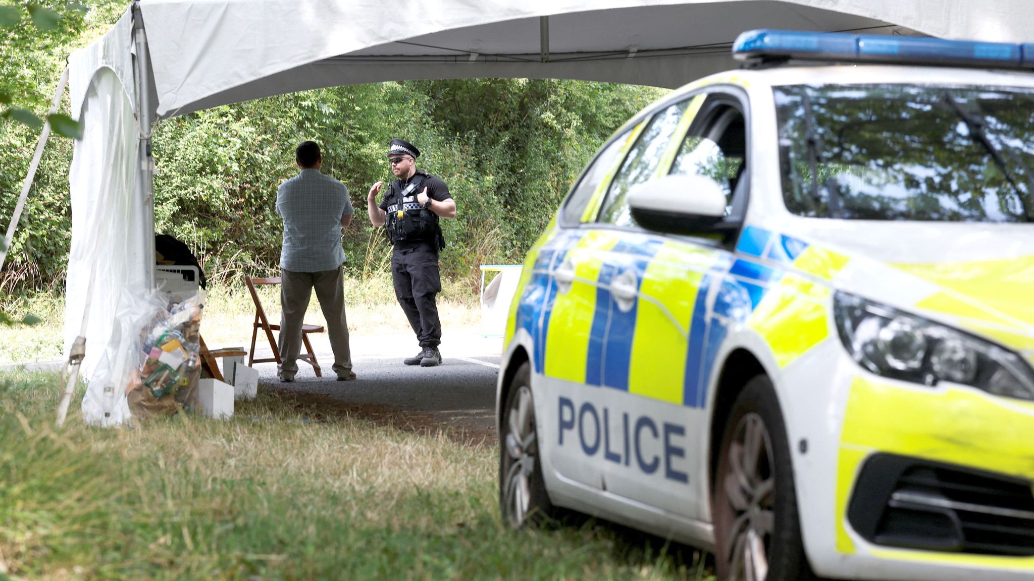 Jeremy Clarkson joins backlash as JD Vance holidays in the Cotswolds ...