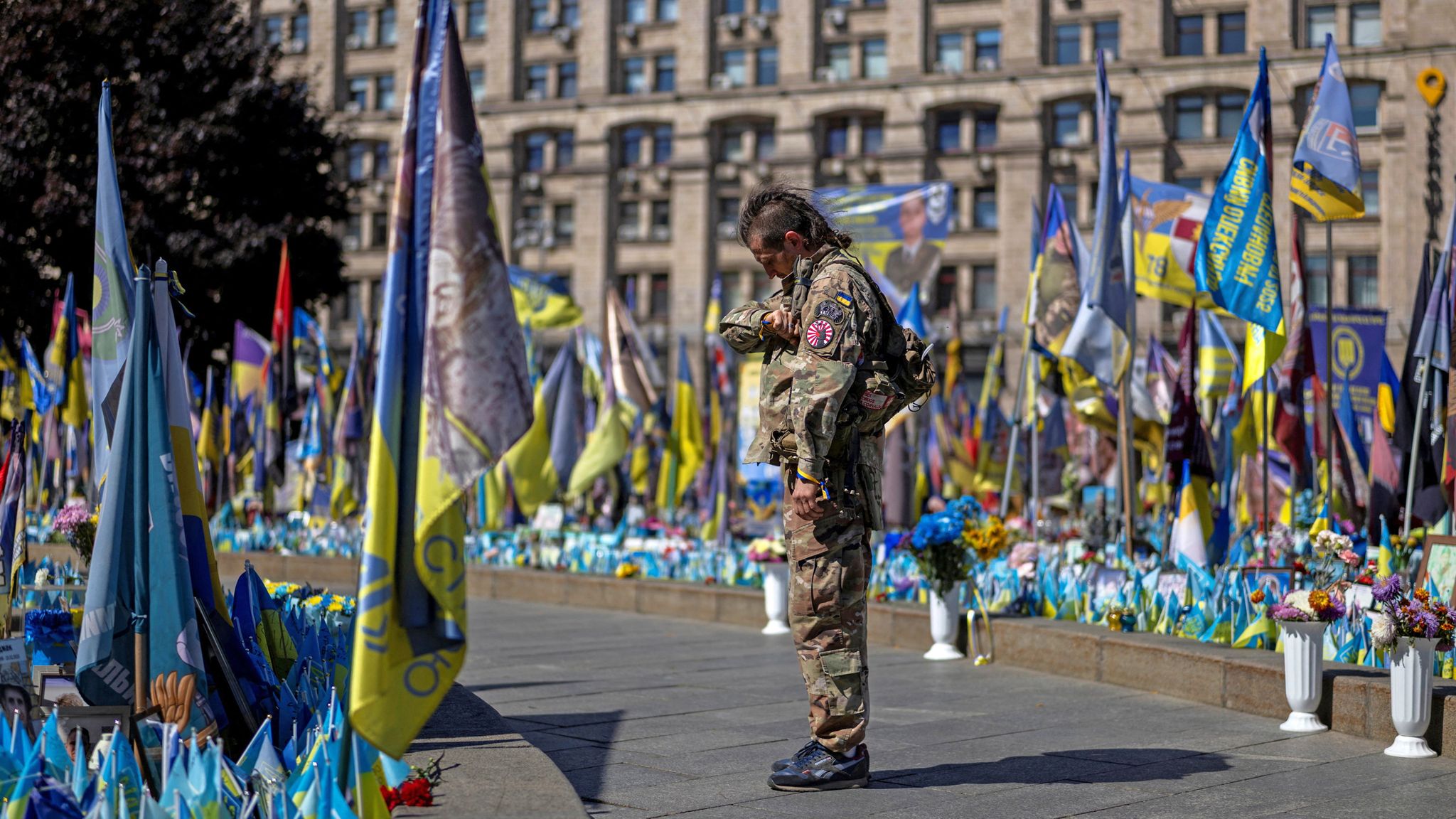 The most striking pictures of the day | UK News | Sky News