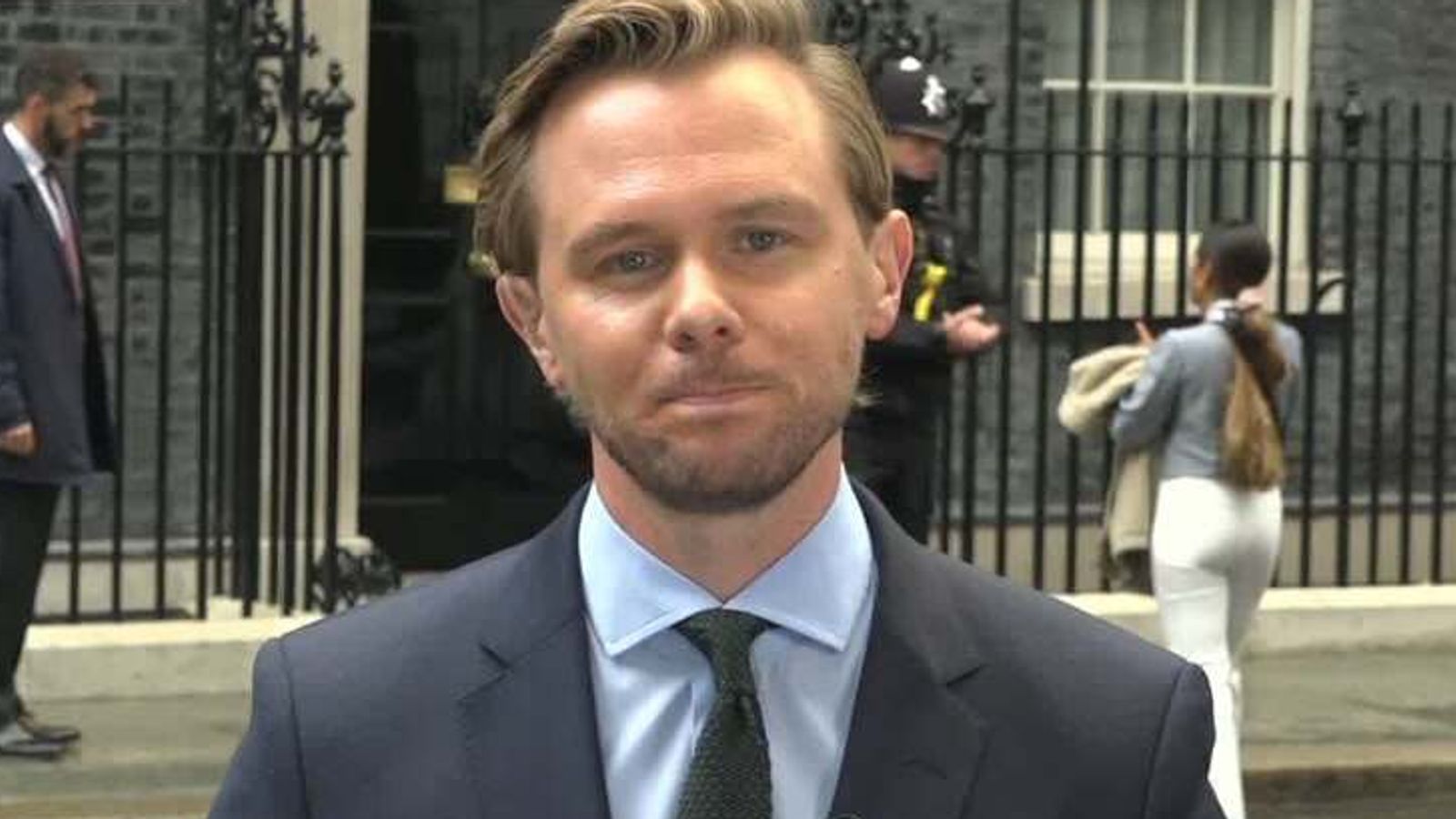 Keir Starmer greets Israeli president as he arrives at Downing St ...