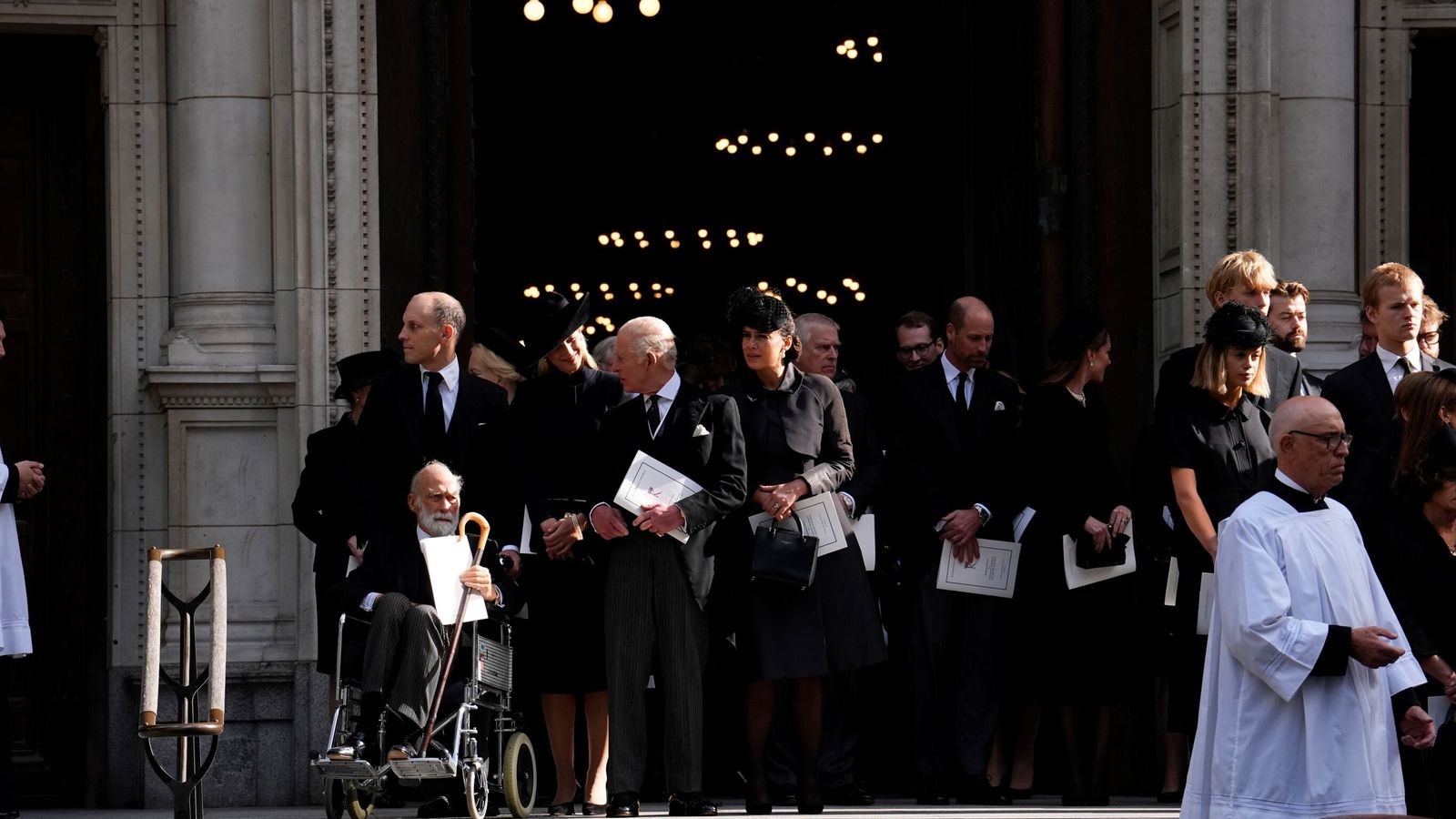 The King, Prince William and Kate attend Duchess of Kent's funeral - as ...