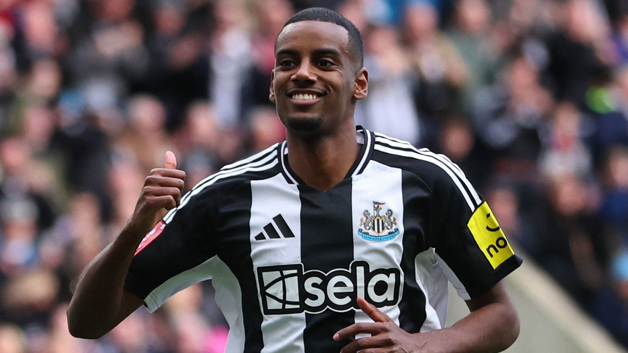 Liverpool announce signing of Alexander Isak for British record transfer fee | UK News | Sky News