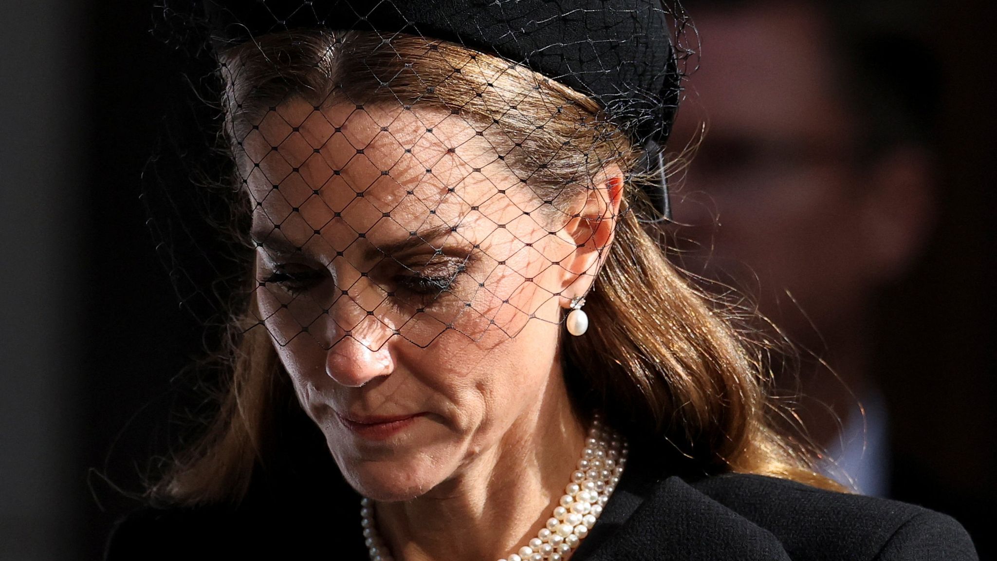 The King, Prince William and Kate attend Duchess of Kent's funeral - as ...