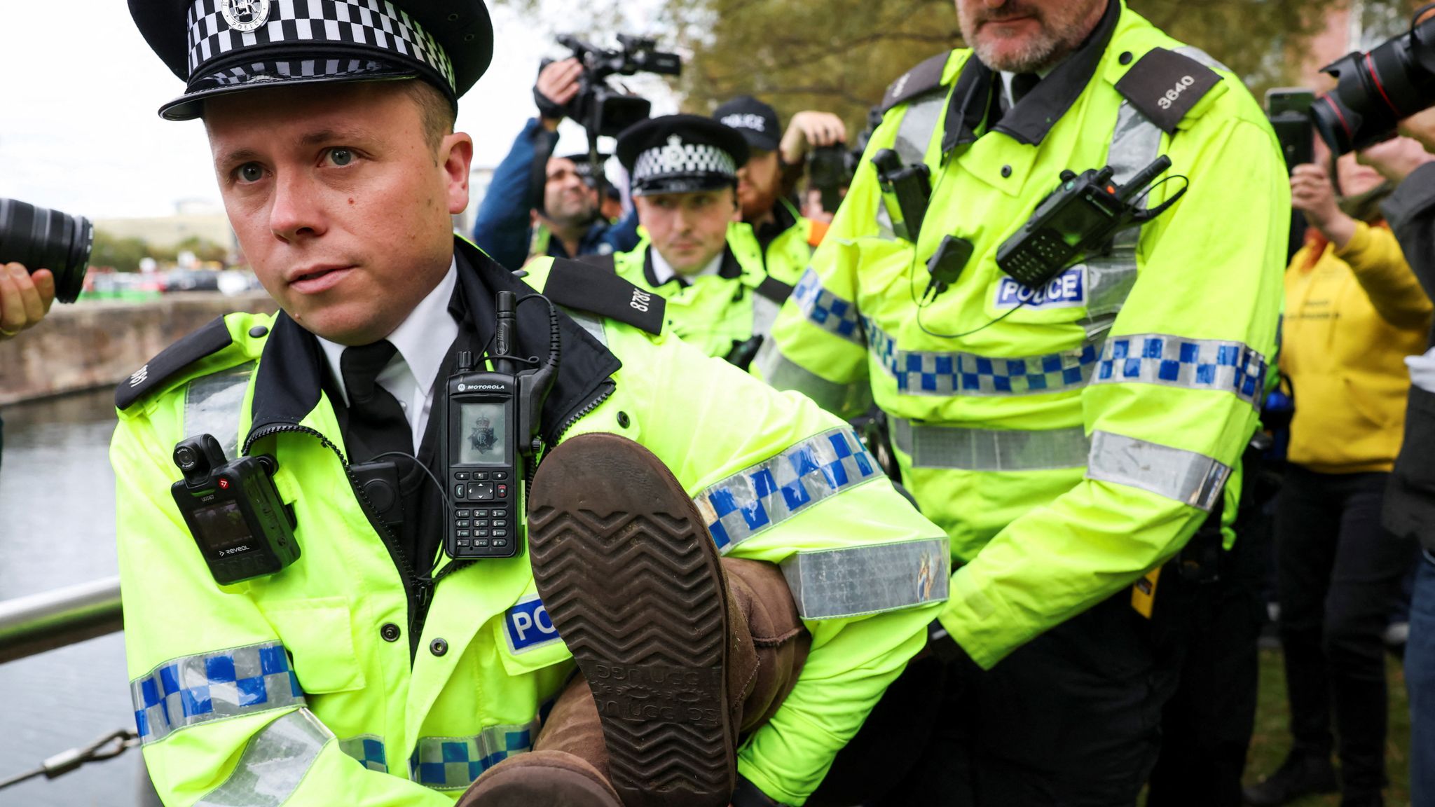 Dozens of pro-Palestinian demonstrators arrested outside Labour ...