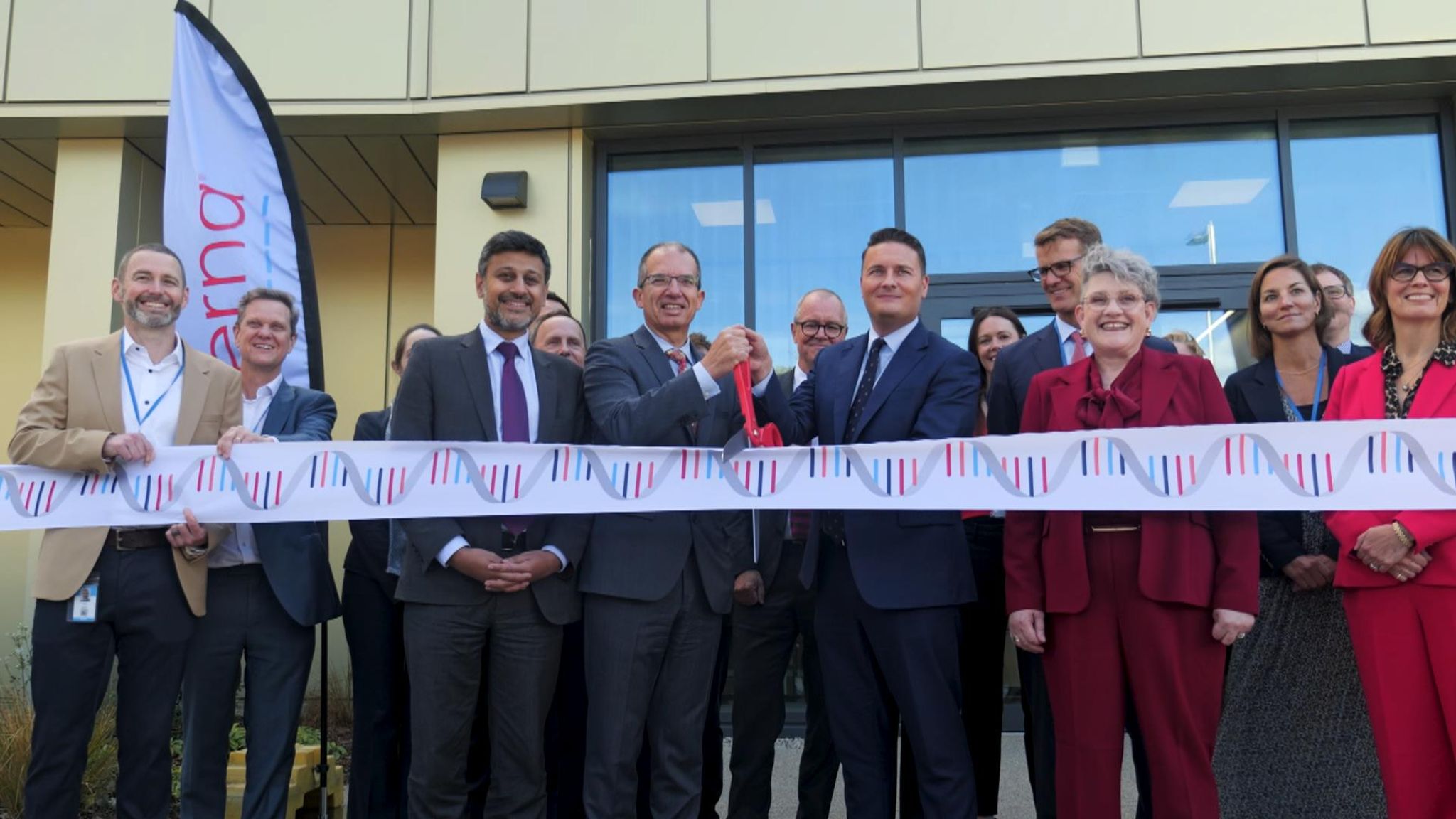 UK boosts pandemic readiness with new vaccine factory | Science ...