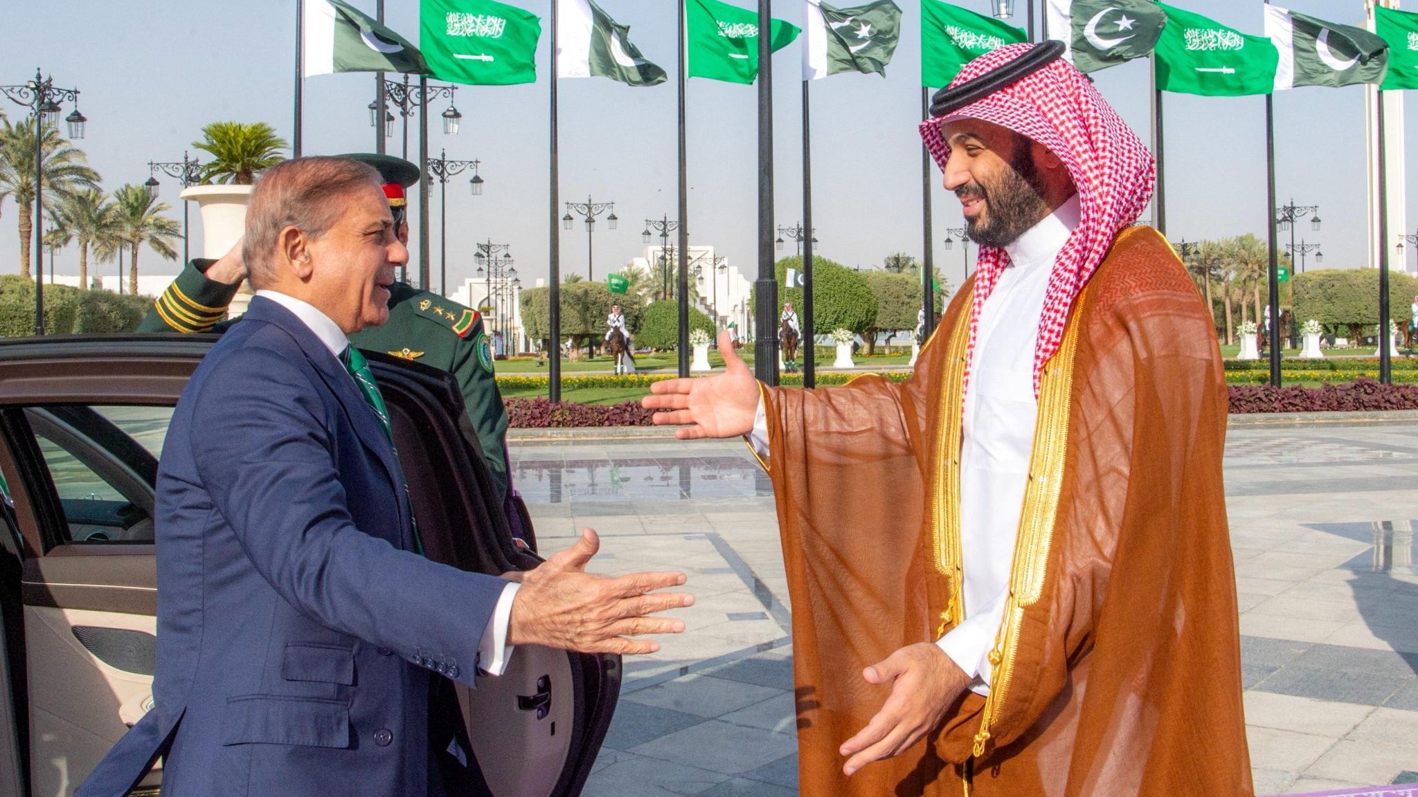 'Islamic NATO' in the making - why Saudi-Pakistan defence deal could be ...