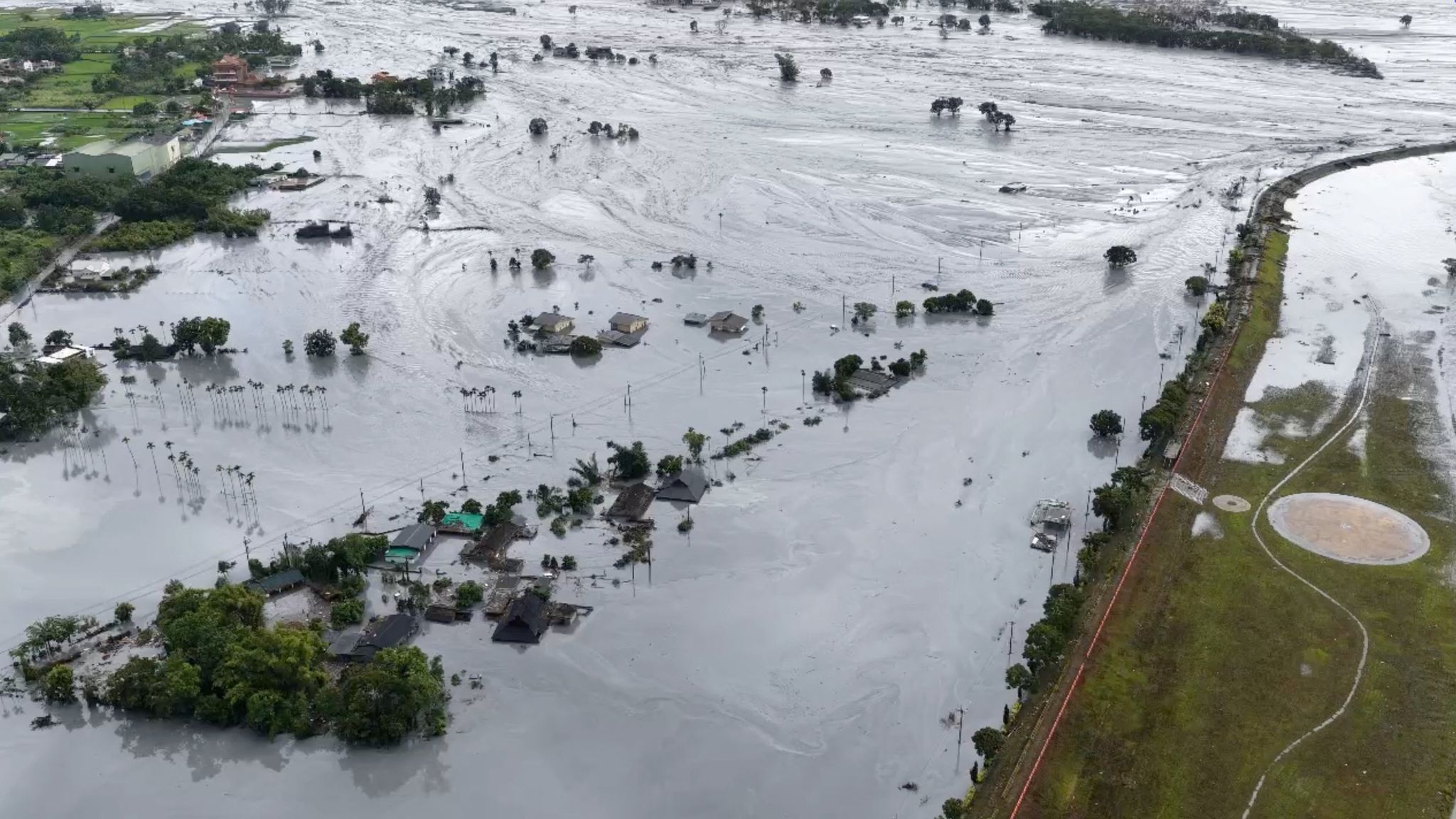 Ferocious wind and rain as super typhoon brings megacities to a ...