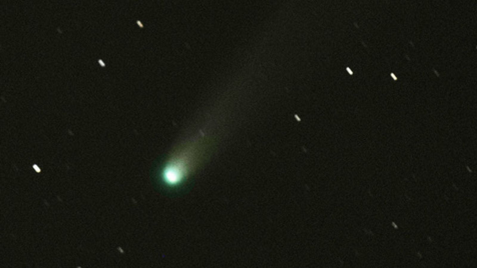 Comet Lemmon seen in UK after closest method to Earth in 1,300 years ...