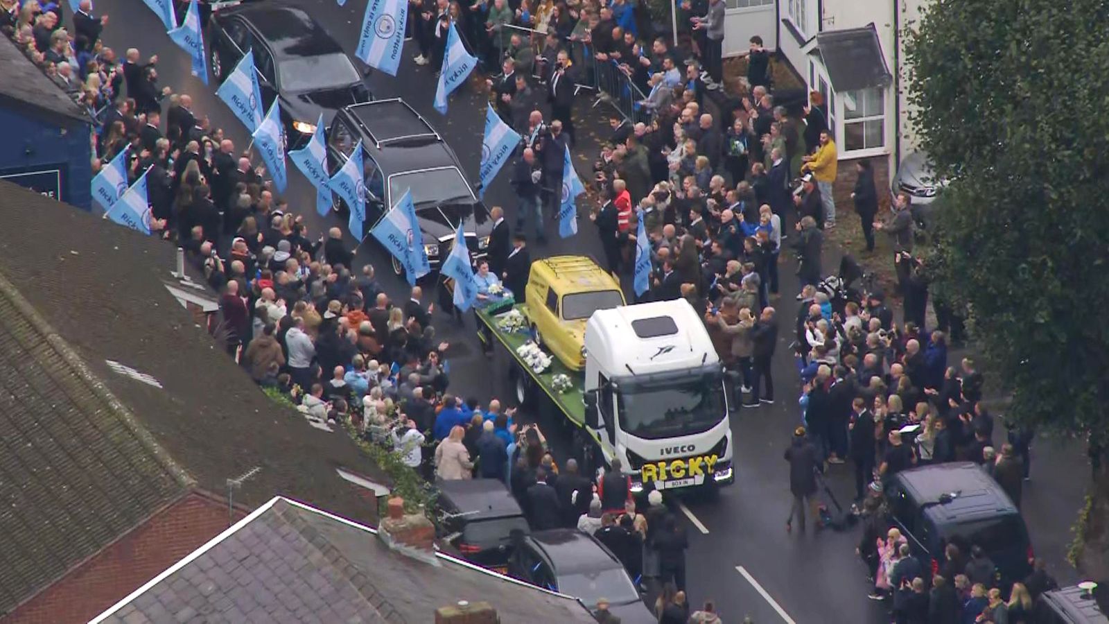 Ricky Hatton funeral: Watch as thousands pay tribute in Manchester ...
