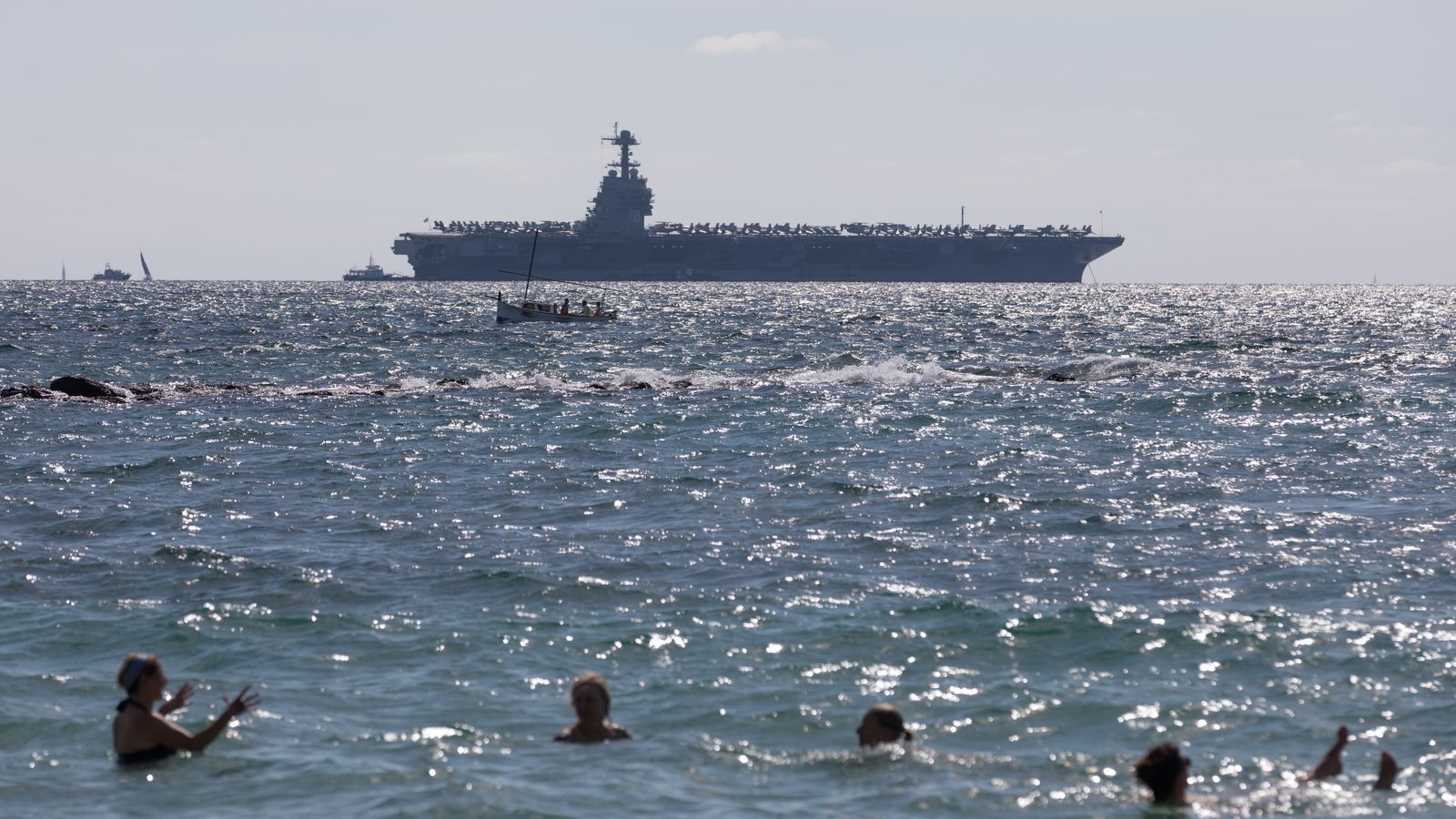 US warship arrives in Trinidad and Tobago - as Venezuela hits out at ...