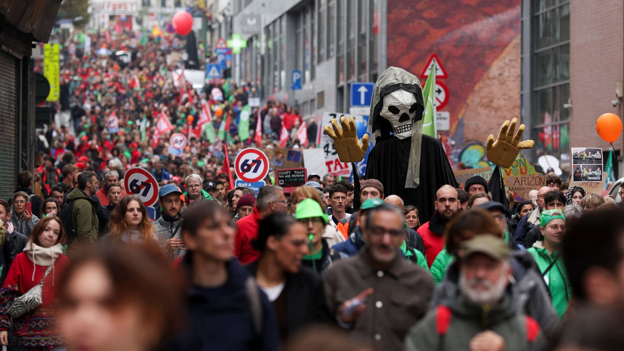 Belgium: Tear gas, scuffles and cancelled flights as thousands stage ...