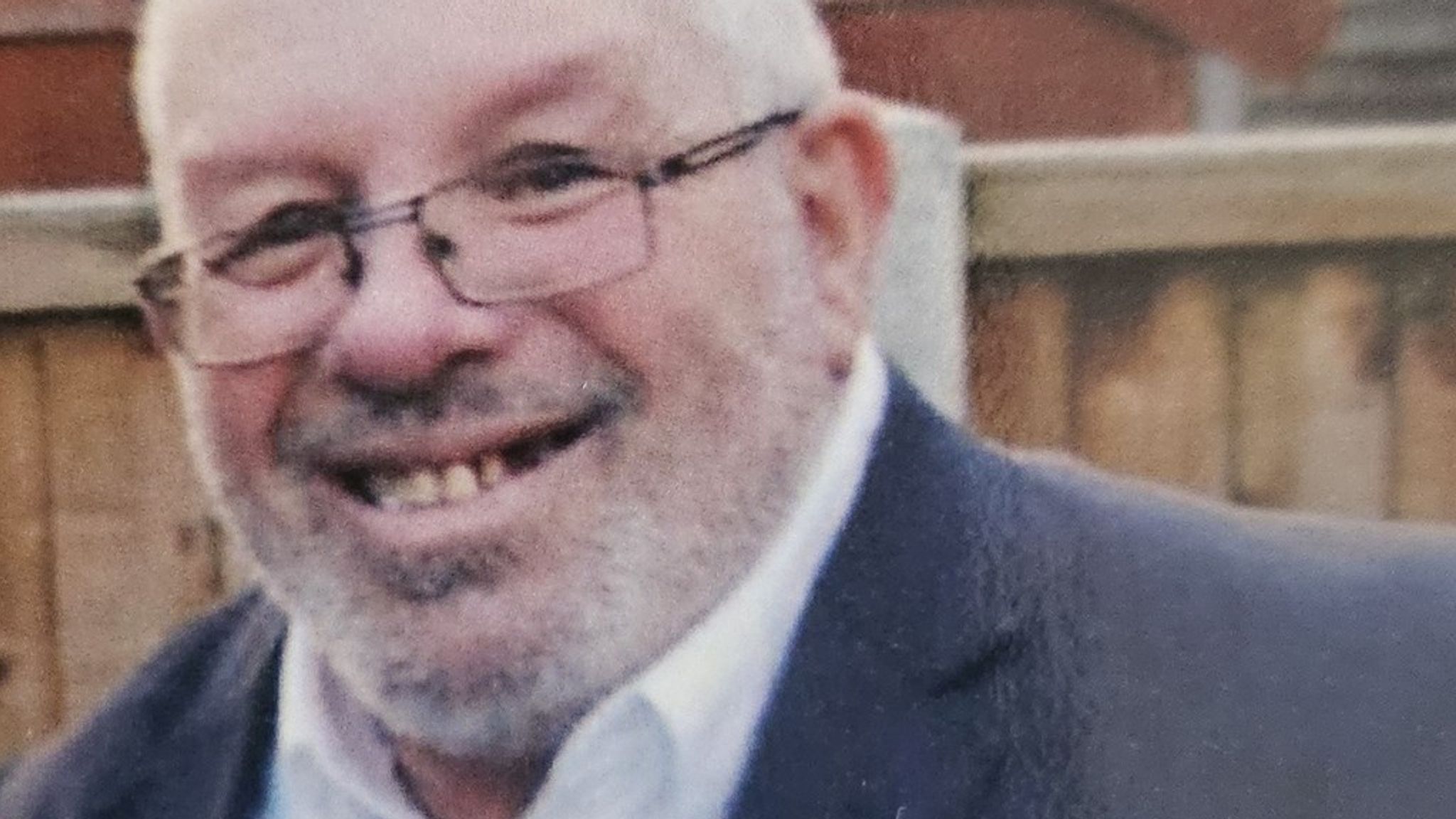 'Hero' shot dead by accident was holding Manchester synagogue doors to ...