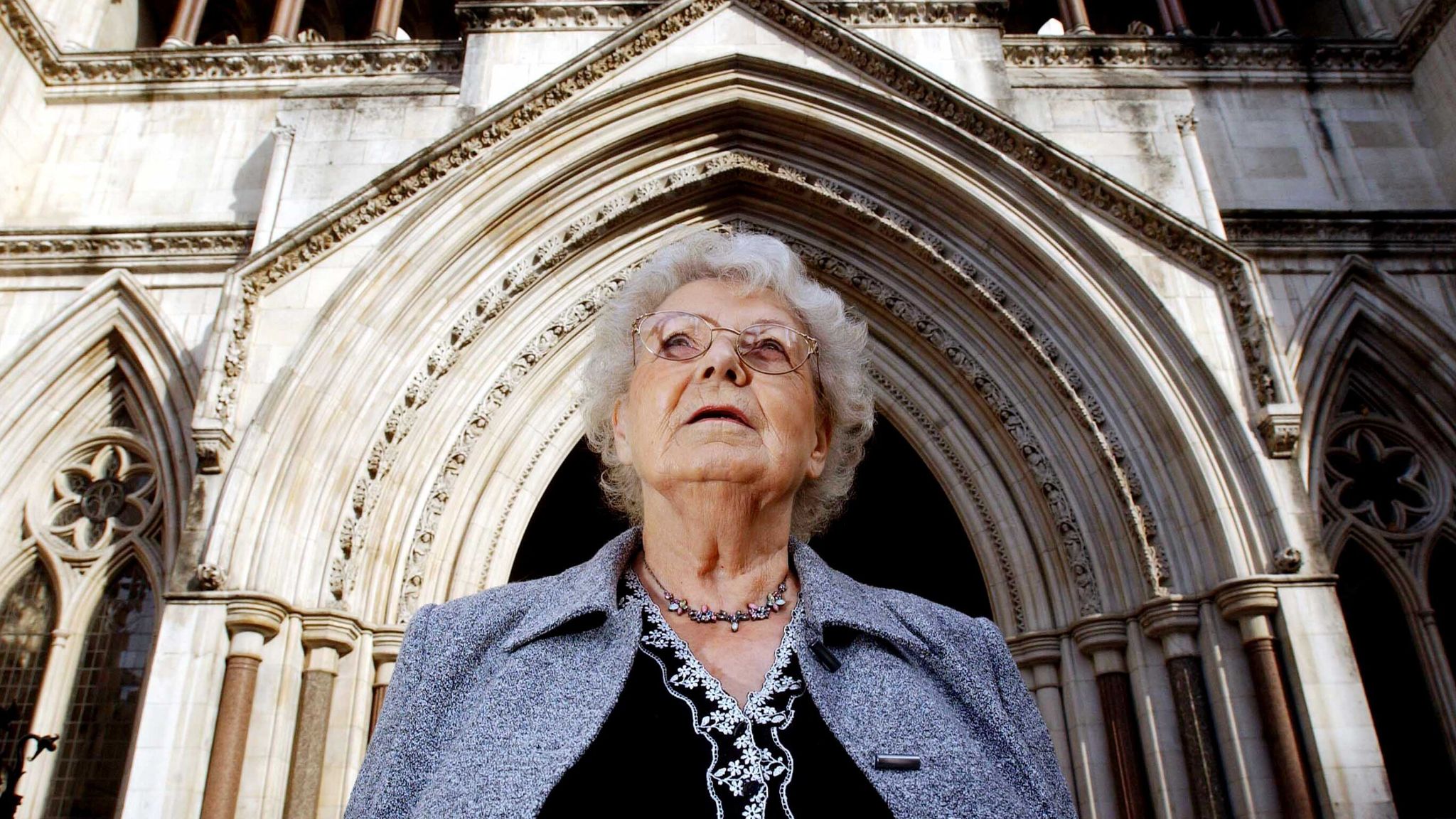 Family of last woman to be hanged in Britain seek posthumous pardon ...