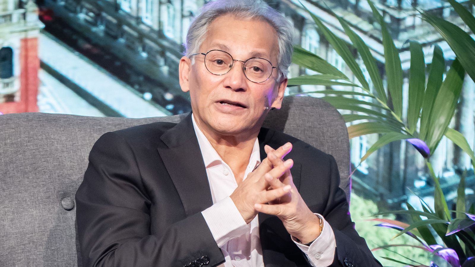 BBC apologises over editing of Trump speech in newly released letter ...