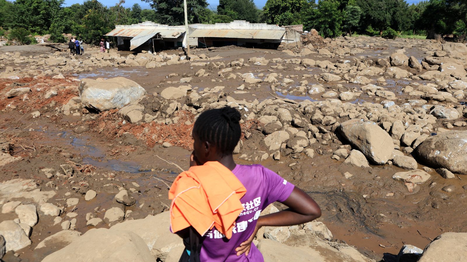 At least 26 people dead after Kenya landslide | World News | Sky News